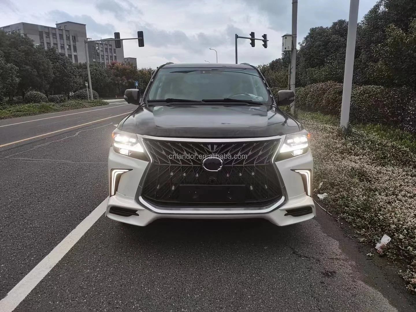Car Accessories - Front Bumper Grill Facelift Bodykit for LX 570