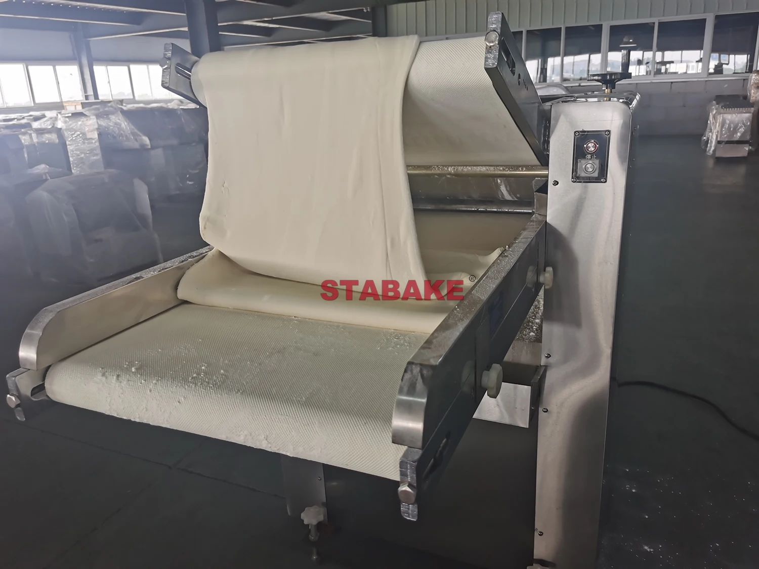 Bakery Dough Sheeter - Efficient Dough Kneading Solutions