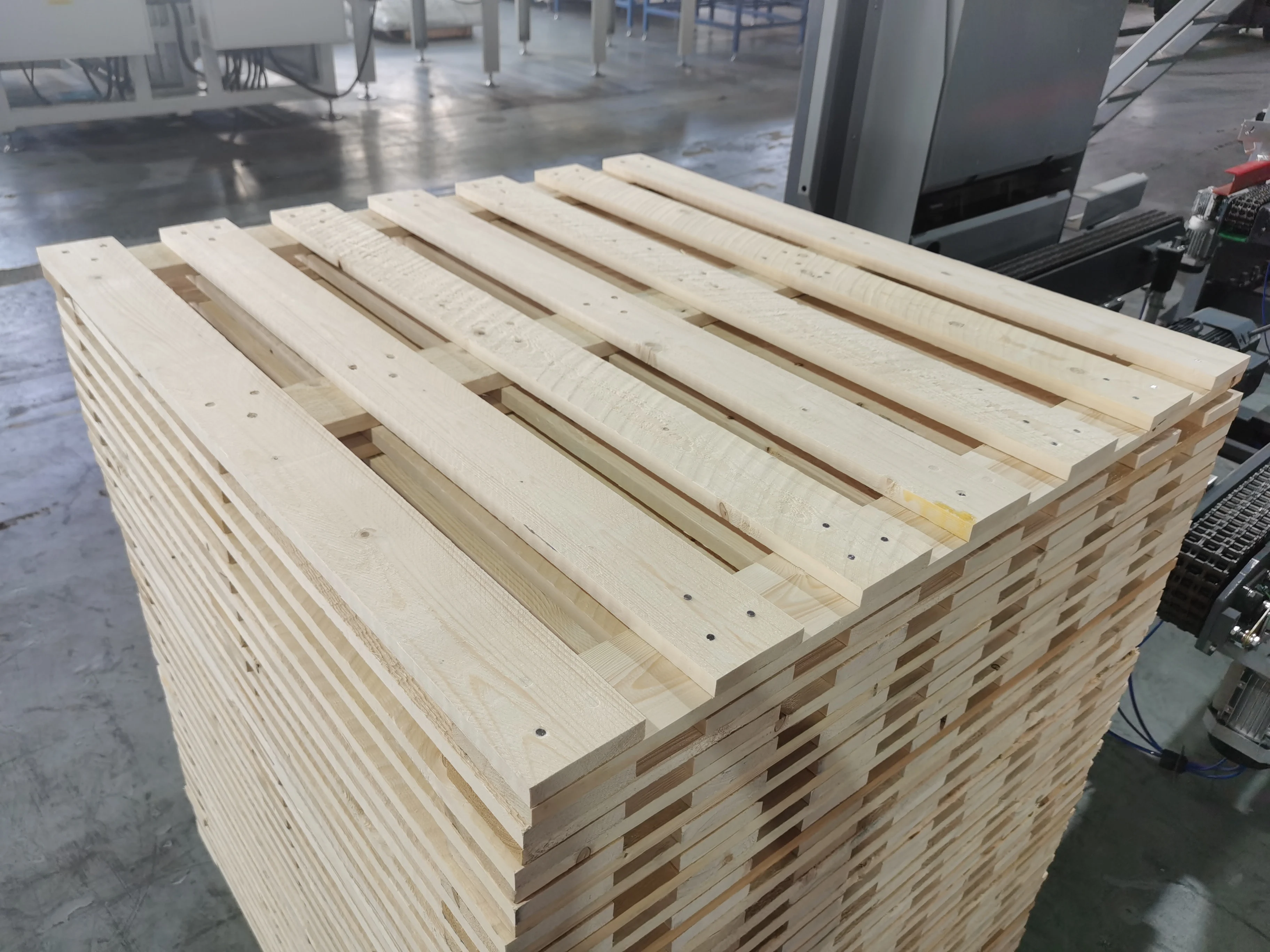 Sf2000 High Quality Cnc Wooden Pallet Deck Nailing Machine - Buy Pallet ...