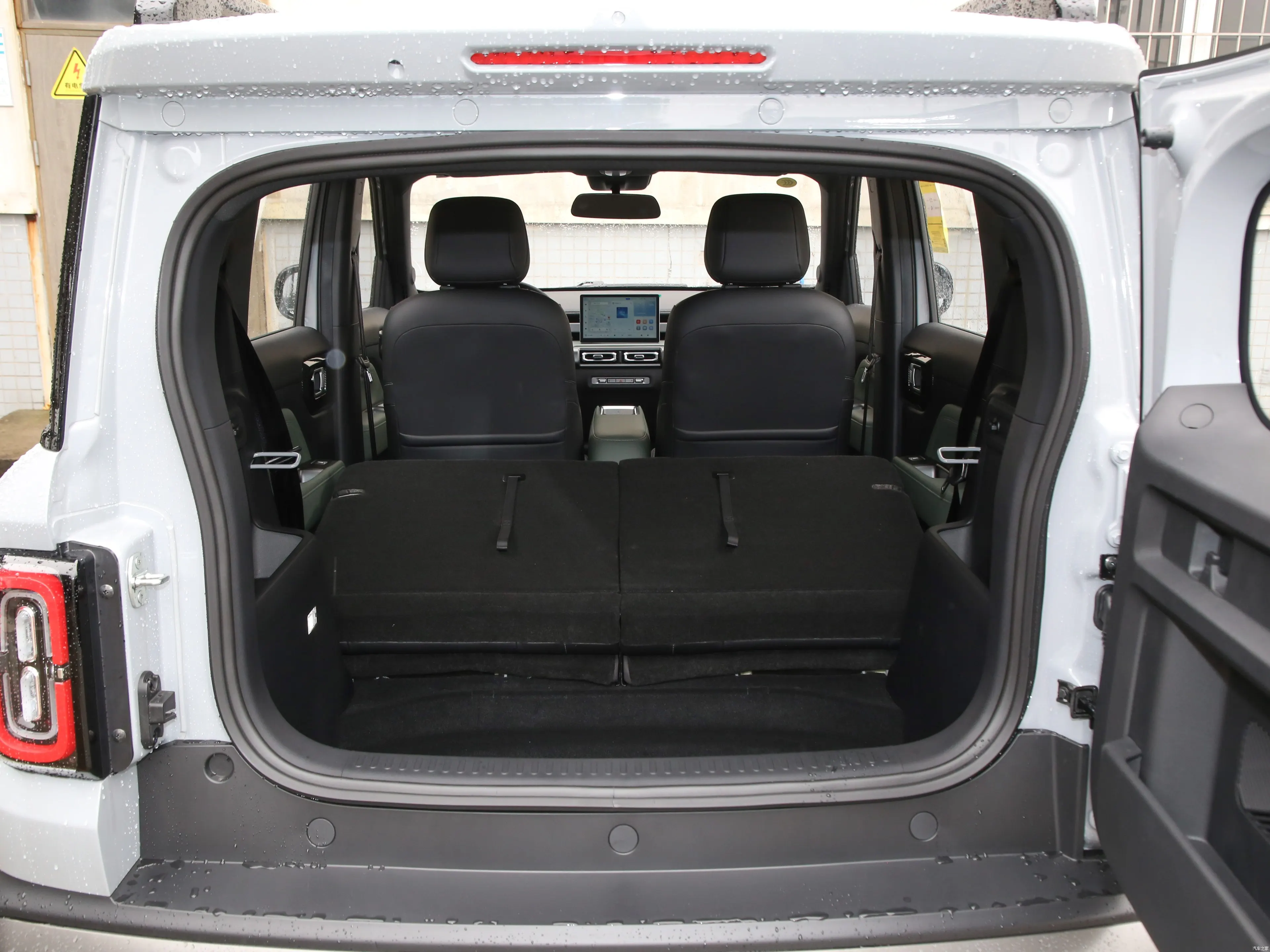 Wuling Baojun Yep Plus - 401km off-Road EV Car with Fabric Seats