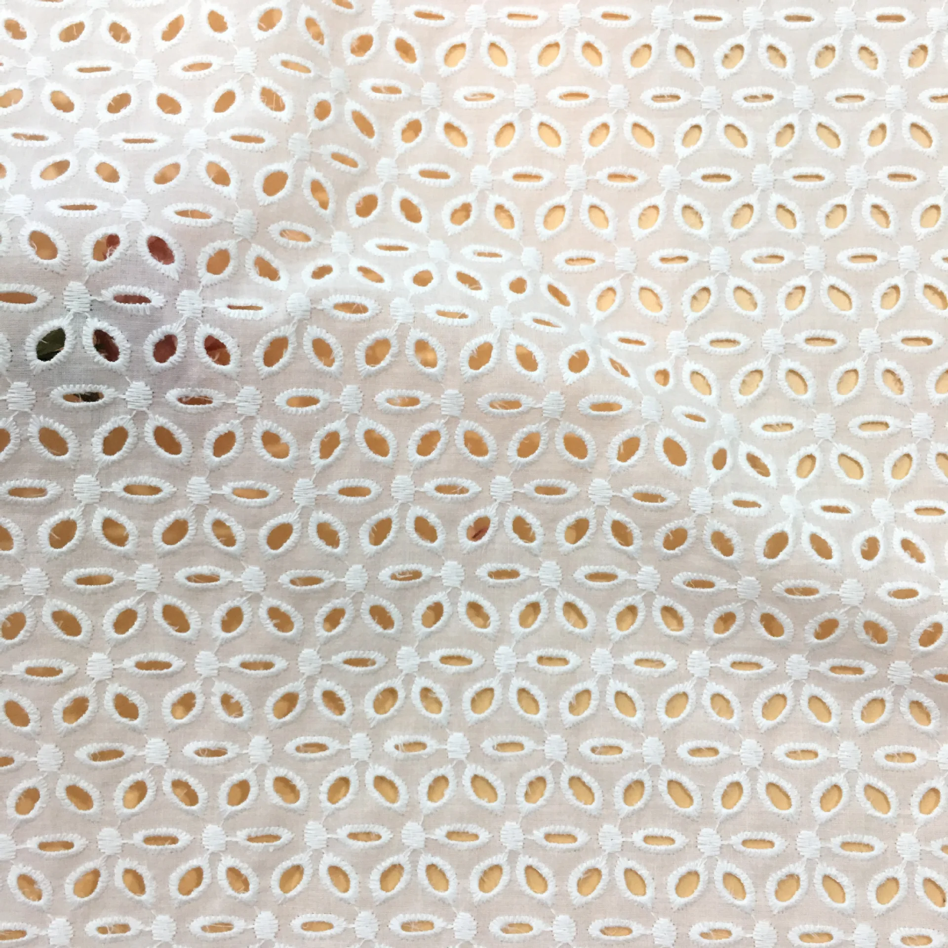 Shaoxing Yunda Mini Jacquard Eyelet Floral Fabric White