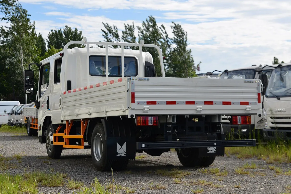 Best Price Jmc Used 4x2 Cargo Truck From China 129hp Diesel Engine ...