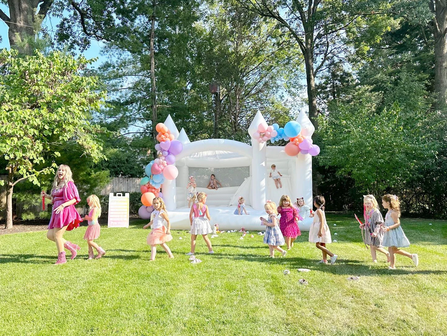 Bouncing Castle Outdoor Kids Commercial Bounce Castle With Slide Ball ...