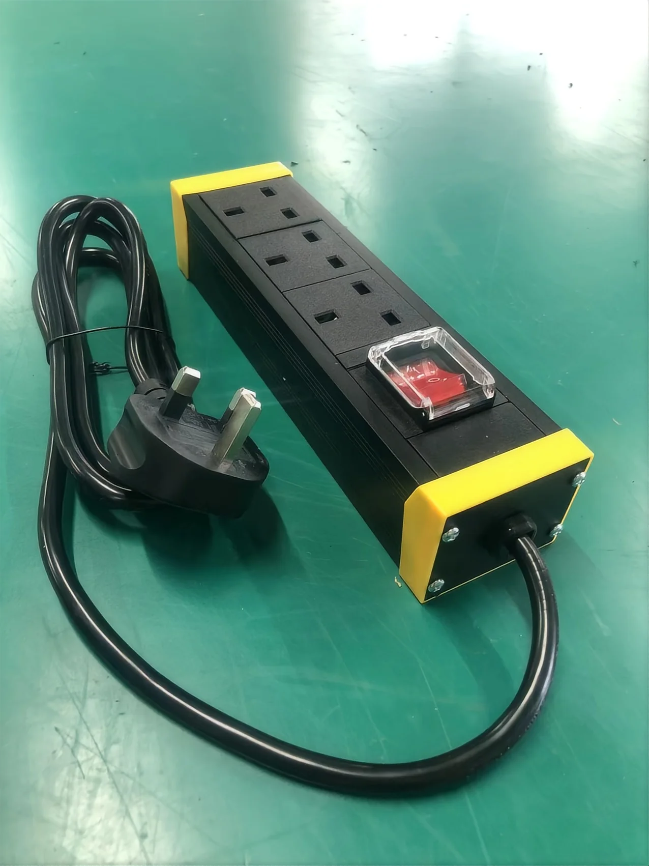 Custom Luxury European Pdu Cabinet Socket British Standard 13a Ups Pdu ...