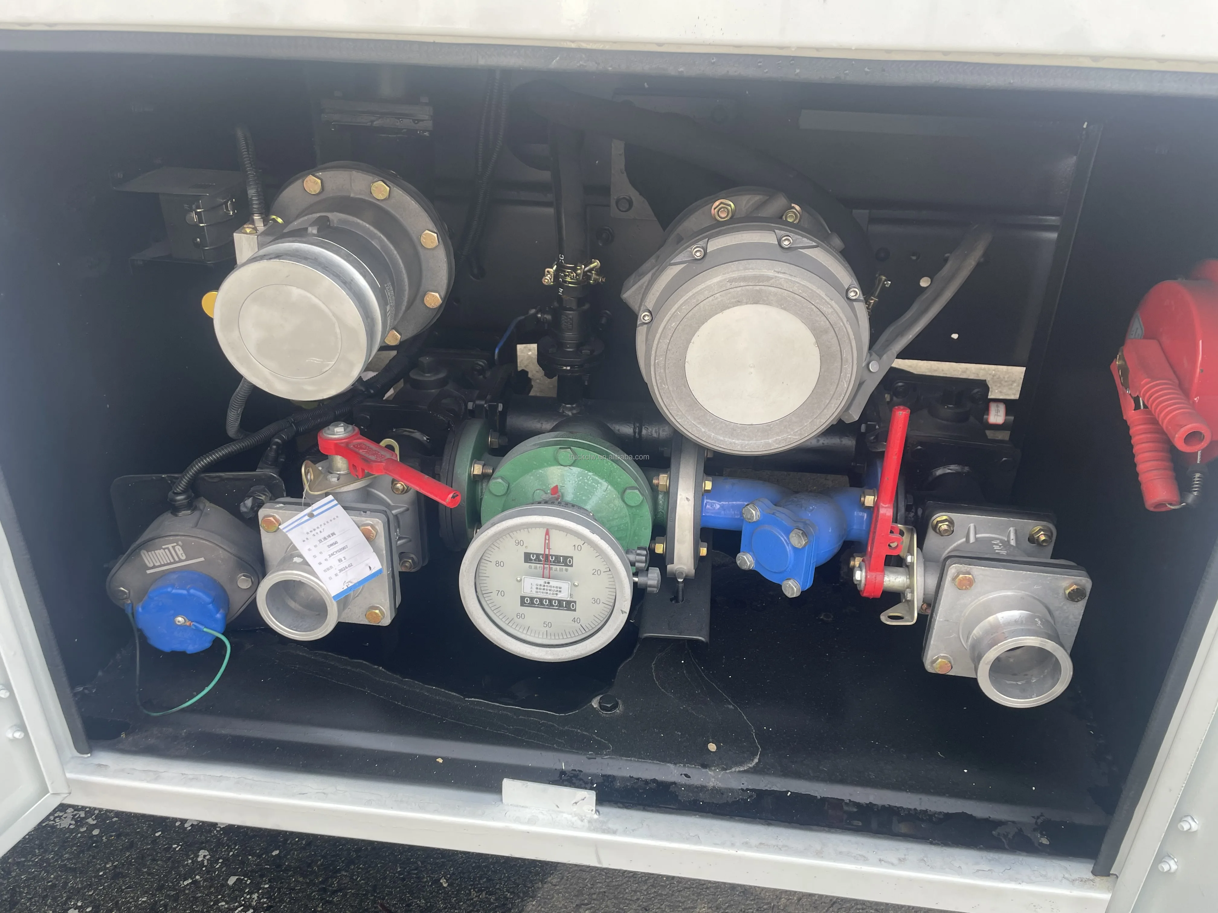 Famous Faw Mobile 10000 Liters Fuel Tanker Diesel Petrol Fuel Filling ...