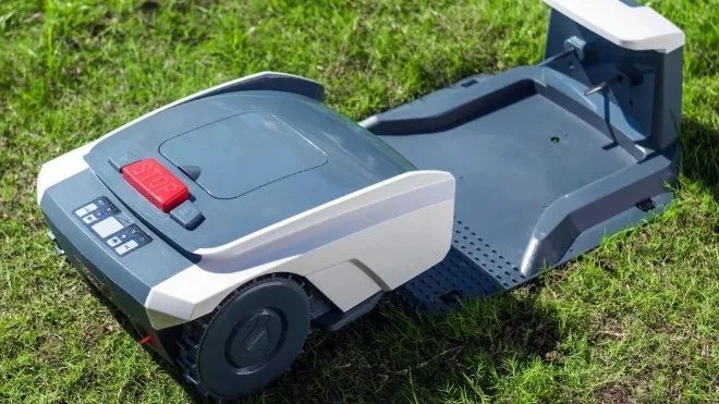 2023 M18e High Efficiency Robotic Lawn Mower Automatic Recharge Gps ...