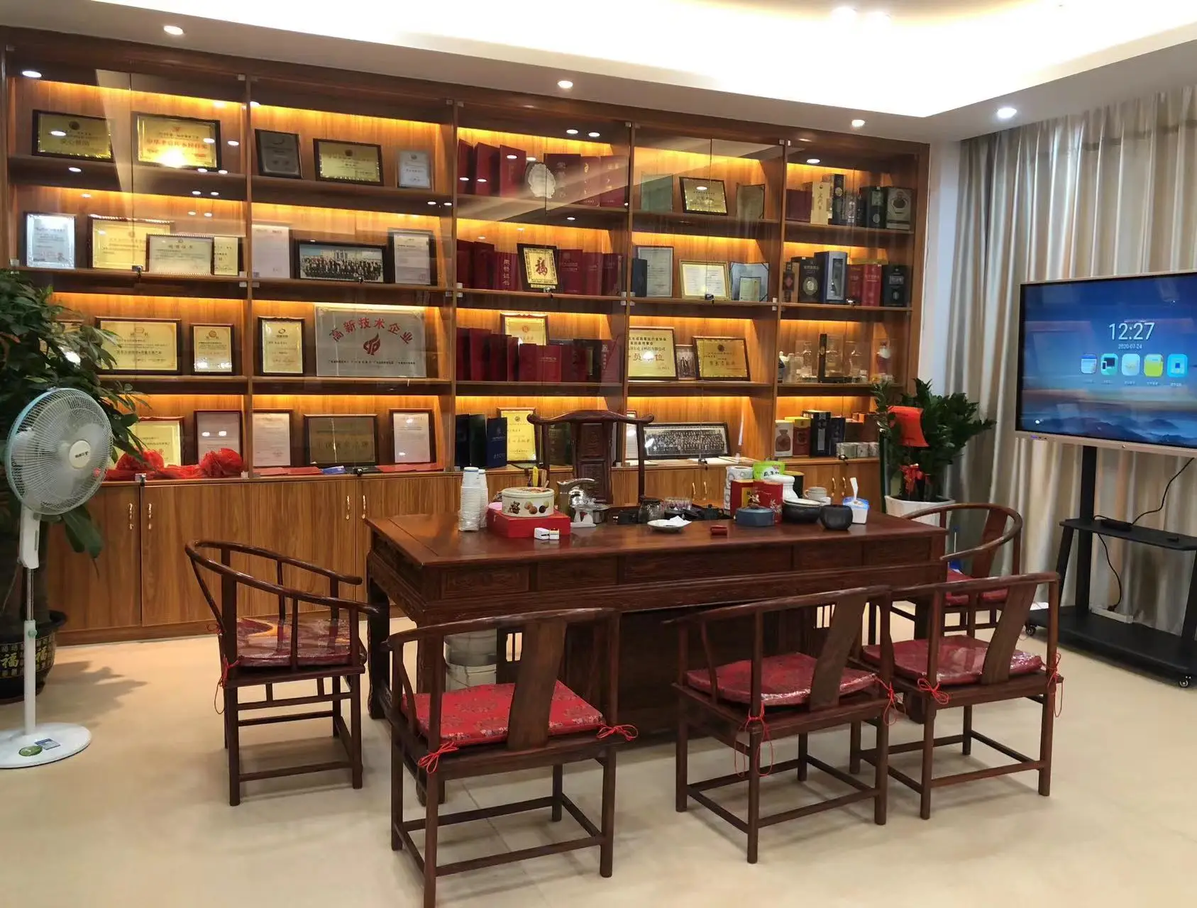 Hand Self One Window Breaker,Suitable For Bus,Passenger,Train,Subway ...