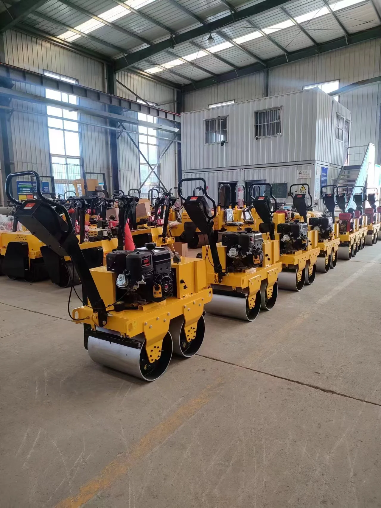 Mini Walk Behind Manual Hand Wheels Asphalt Vibrating Vibratory Plate ...