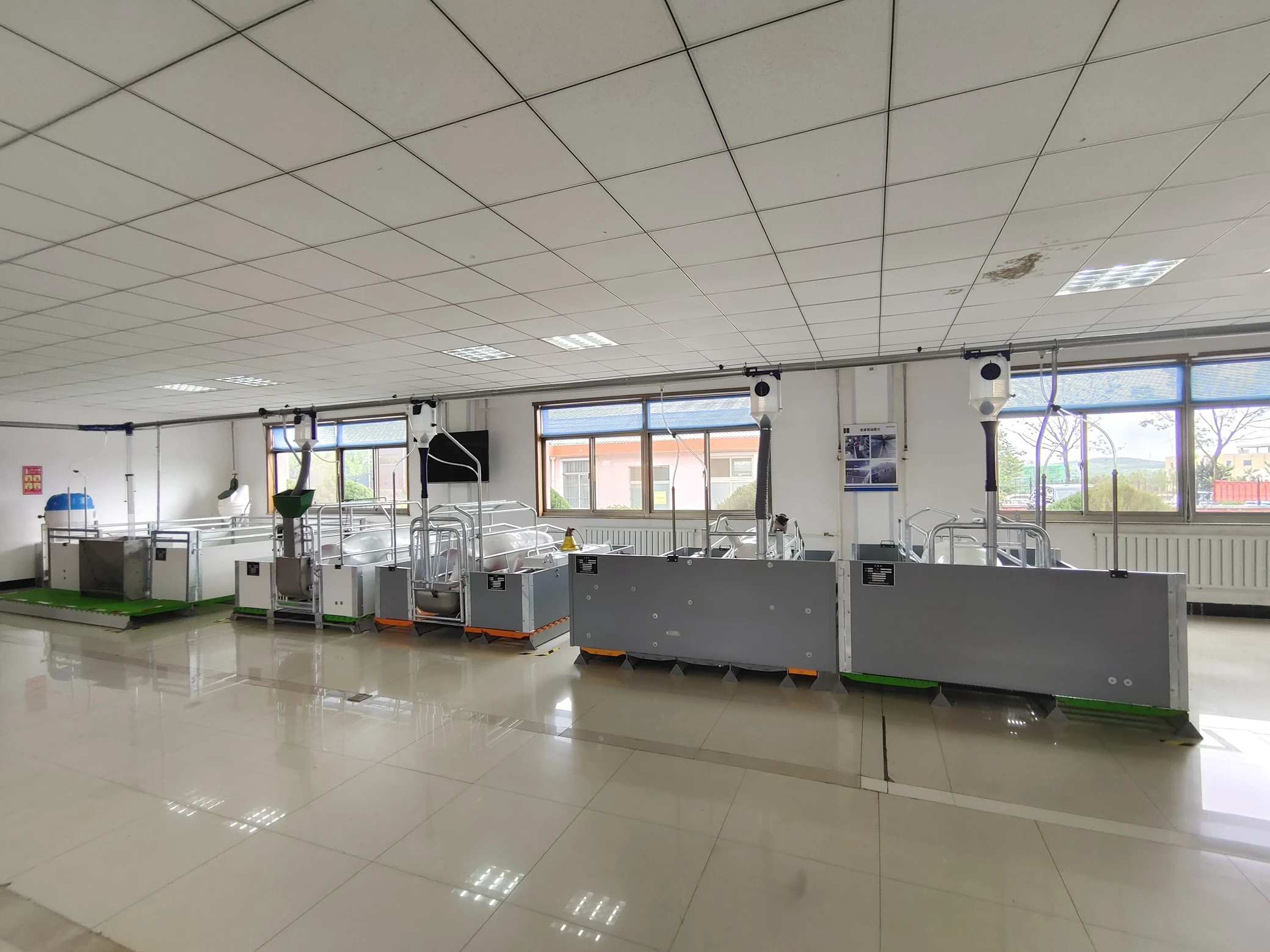 Wholesale High Quality Swine Farm Equipment Galvanized Pig Cage ...