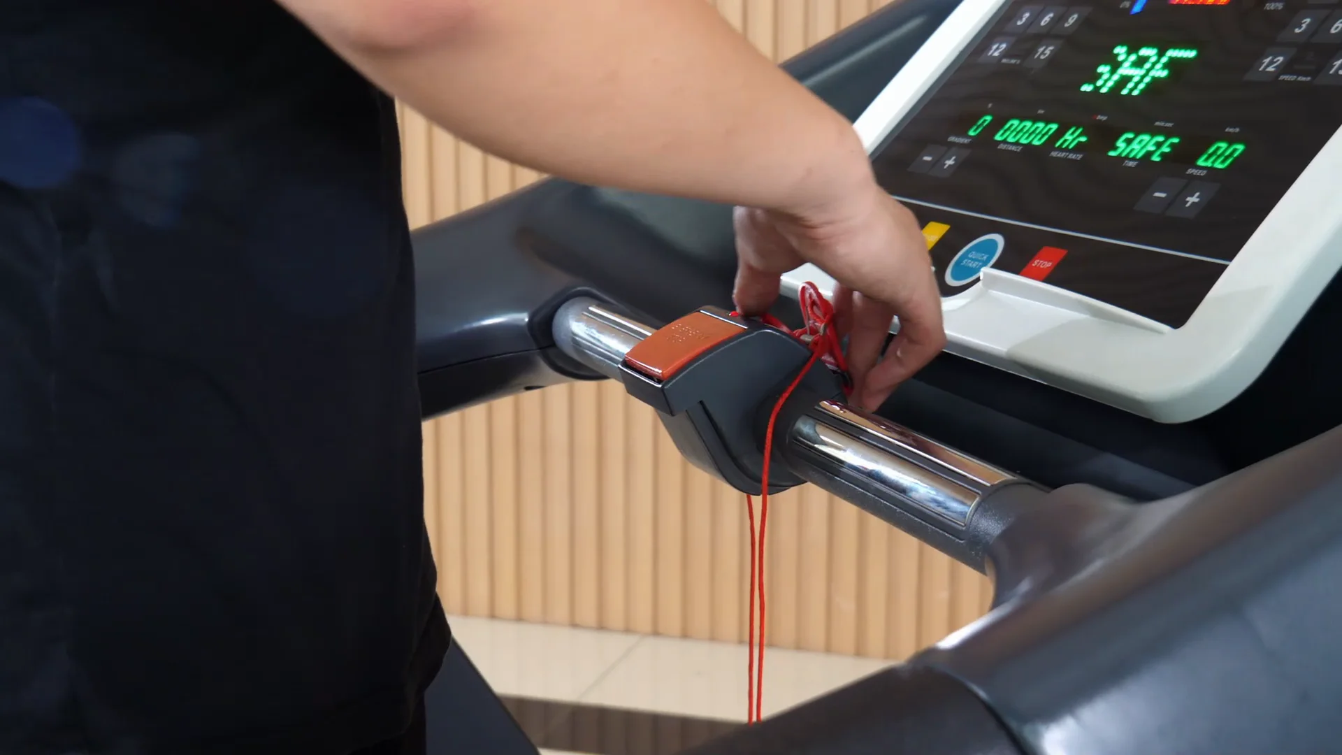 9200 Fitness Electric Treadmill - 15% Incline Cardio Machine