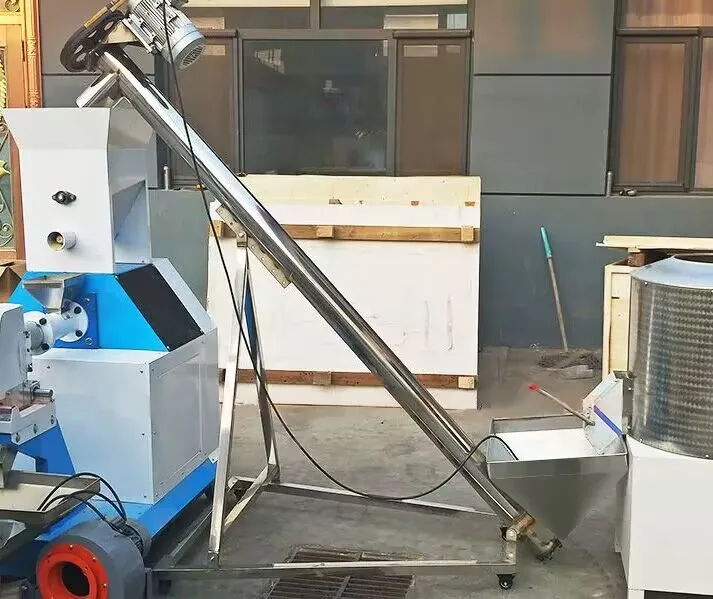 Small Screw Conveyor Trout Tilapia Fish Feed Extruded Feed Premix ...