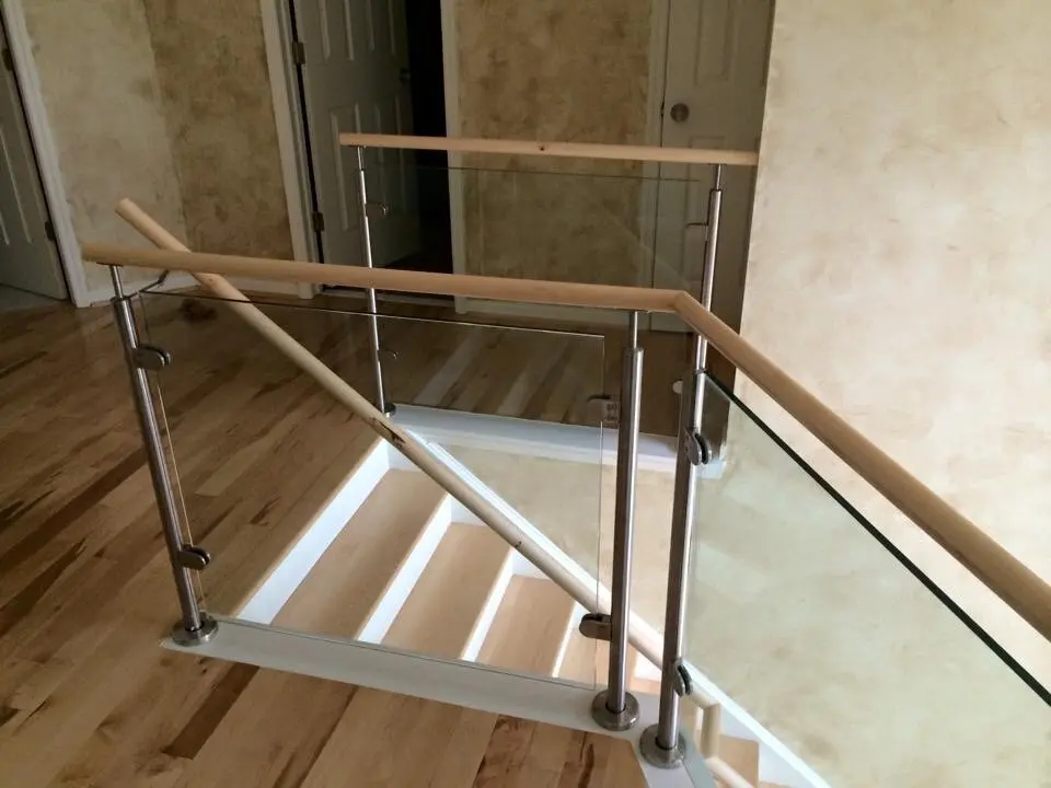 Tubular Steel Stair Railing Balcony Railing Designs in Iron