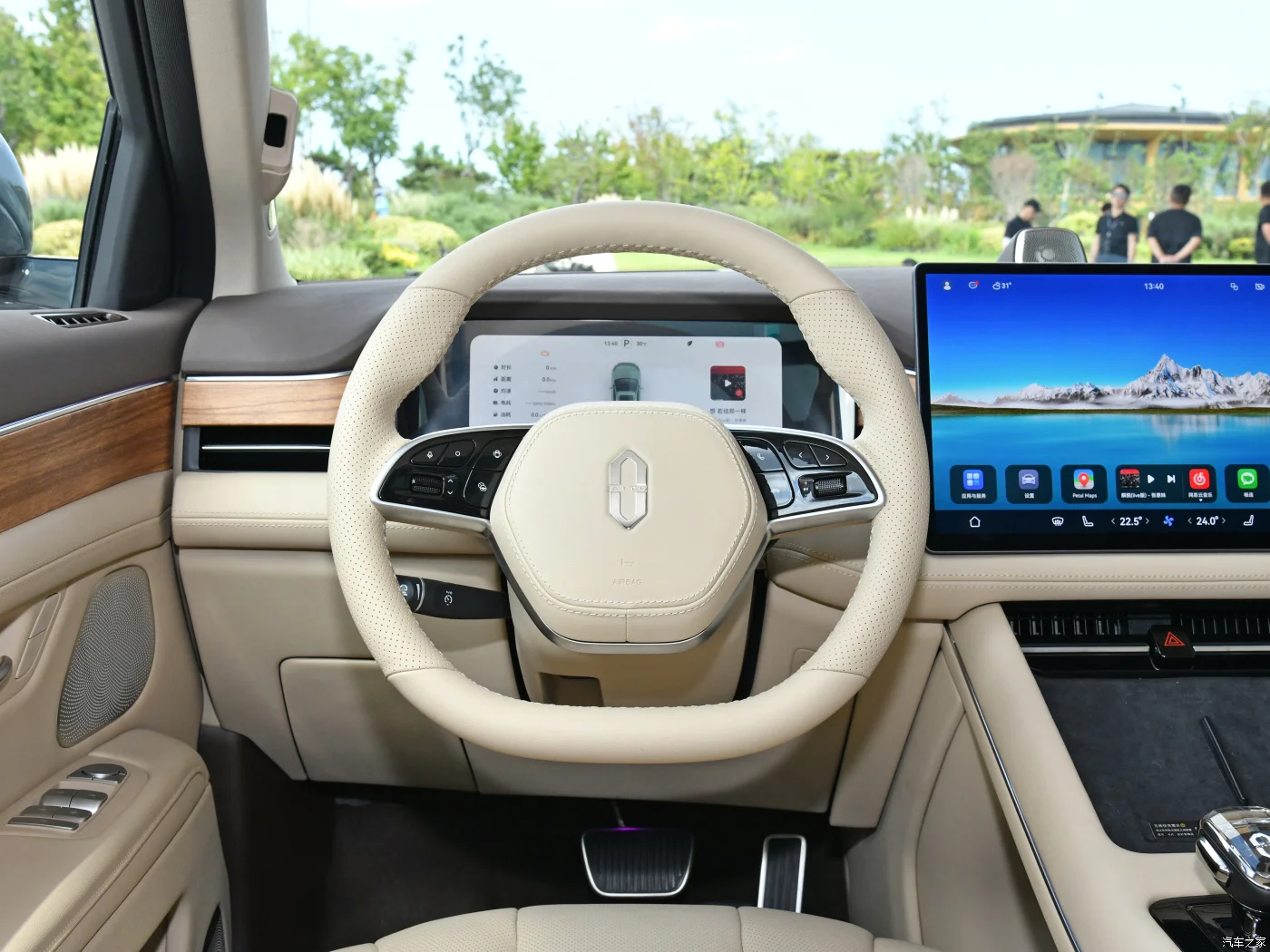 Huawei M7 Automobile New Energy Vehicles Ev Car Huawei Aito M7 Autos ...