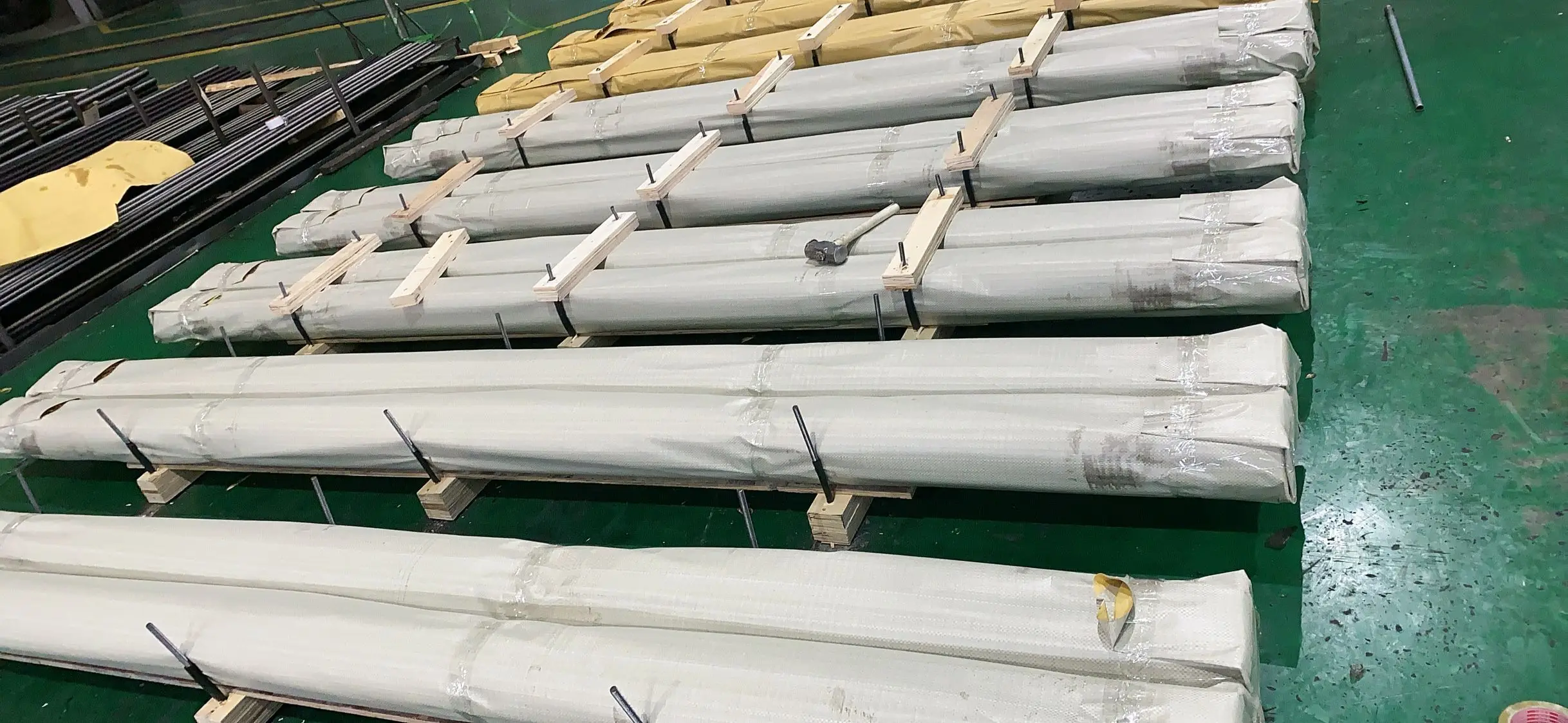 Ptfe Astm A193 B7 Stud Bolt With 2h Nut Ceramic Fluorocarbon Coated ...