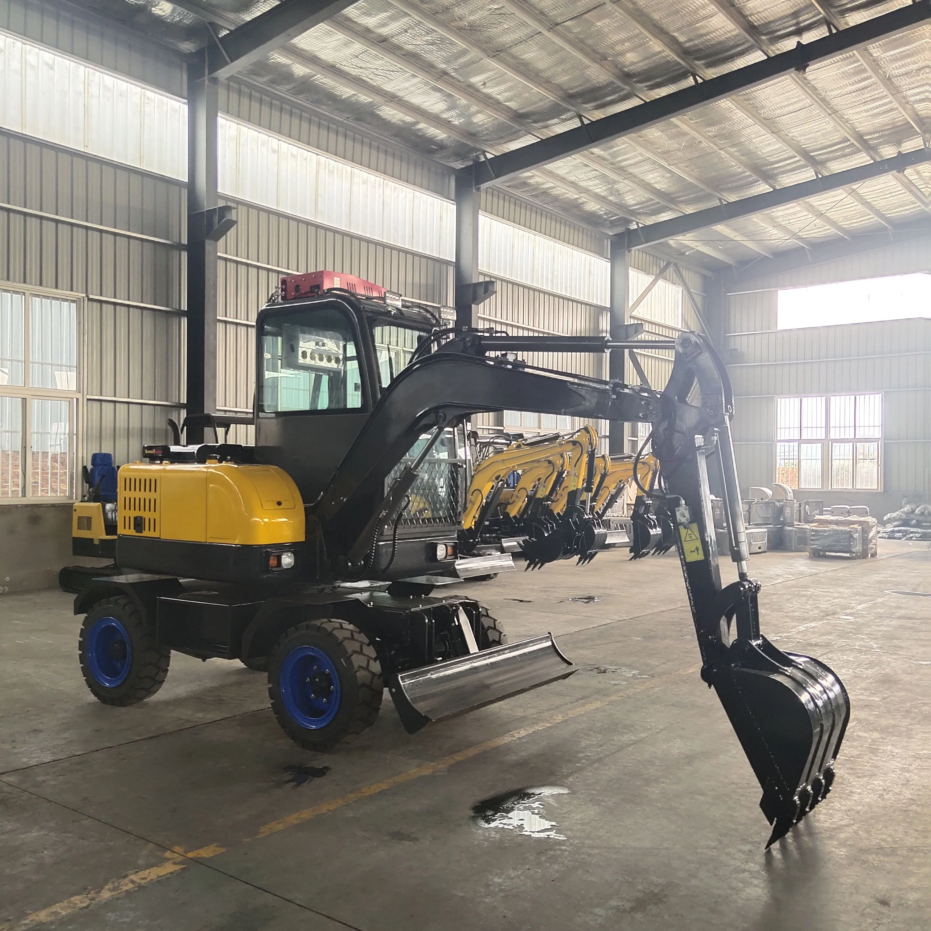 4ton Heavy Equipments Wheel Excavator - Buy Excavator Flail Mower Mini ...