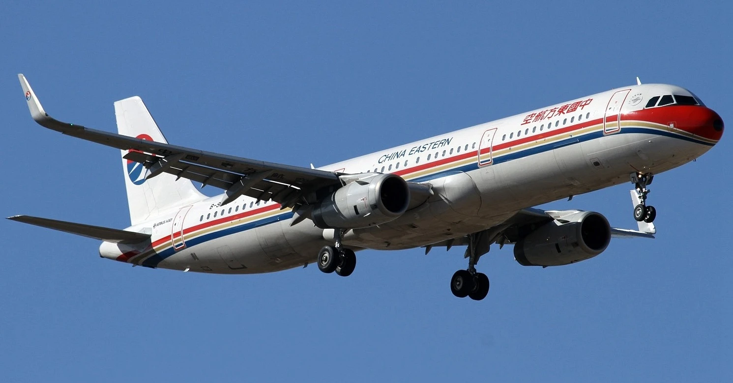 SINOTRUK Howo Truck Parts Fuel Filter FAW JH5 JH6 Engine Spare Parts 1000422384 Fuel Filter ...