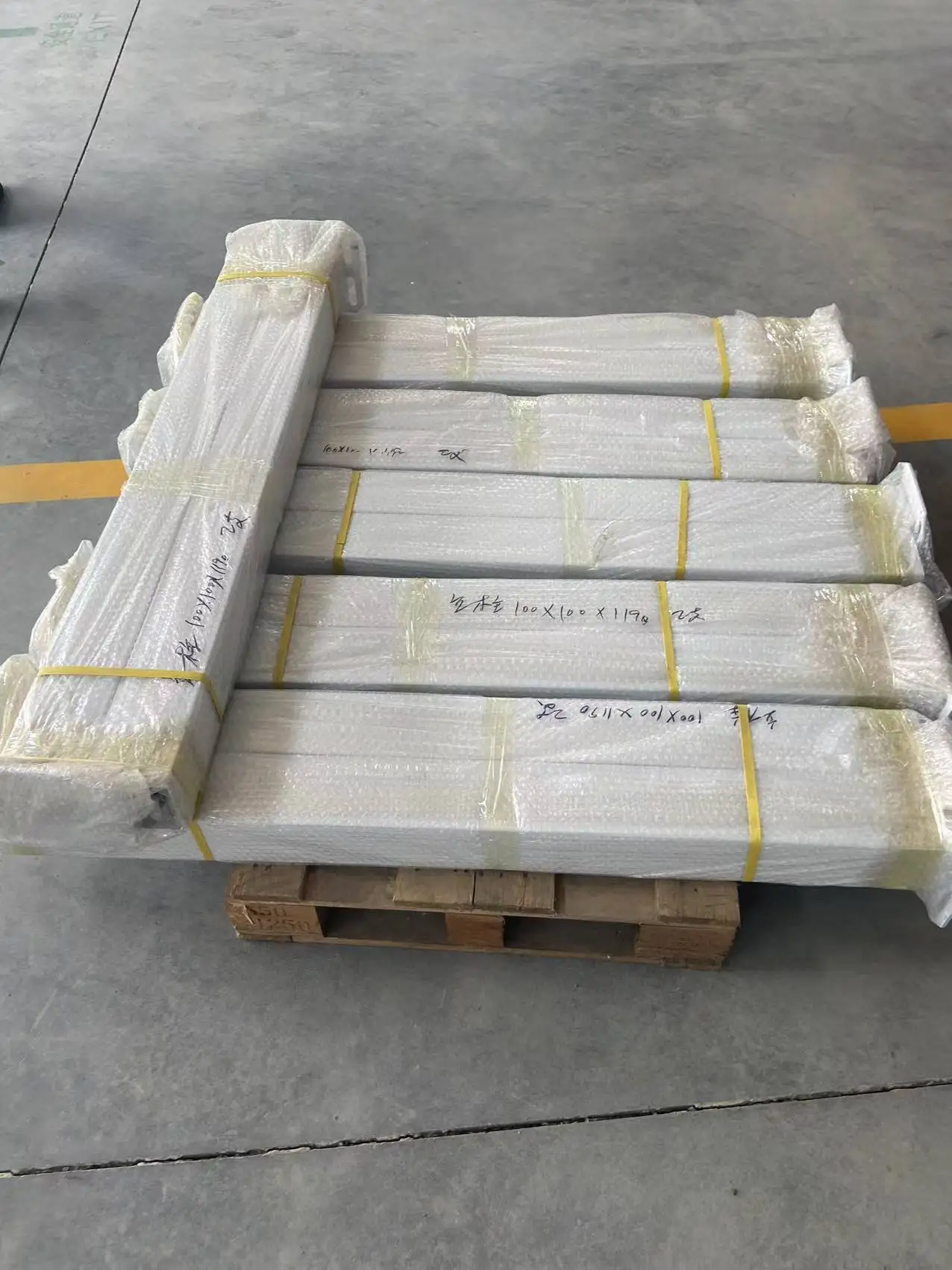 Modern Colorbond Aluminum Plinth Retaining For Corrugated Fence - Buy ...