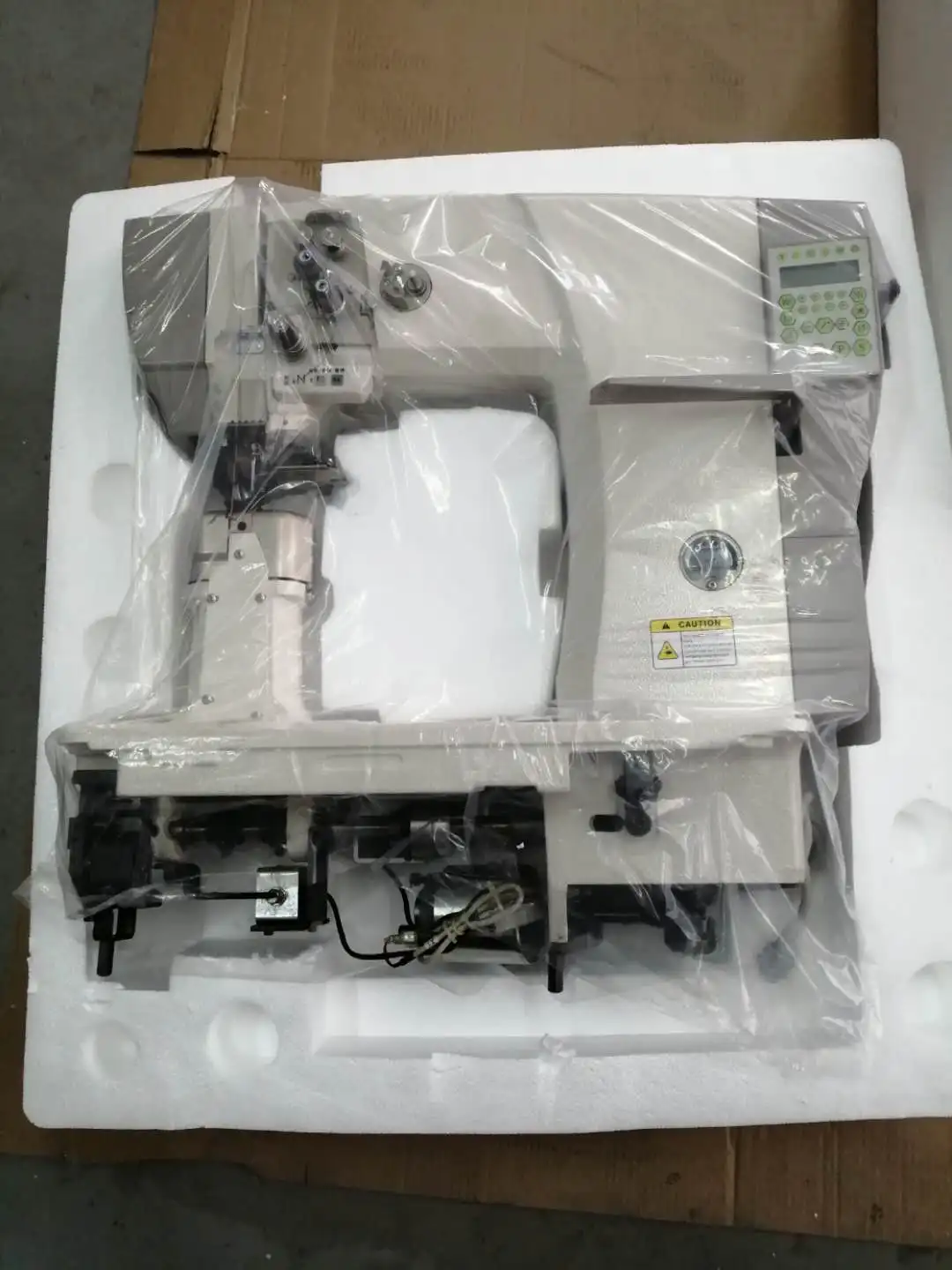 Double Needle Post Bed Roller Feed Industrial Sewing Machine for Making ...