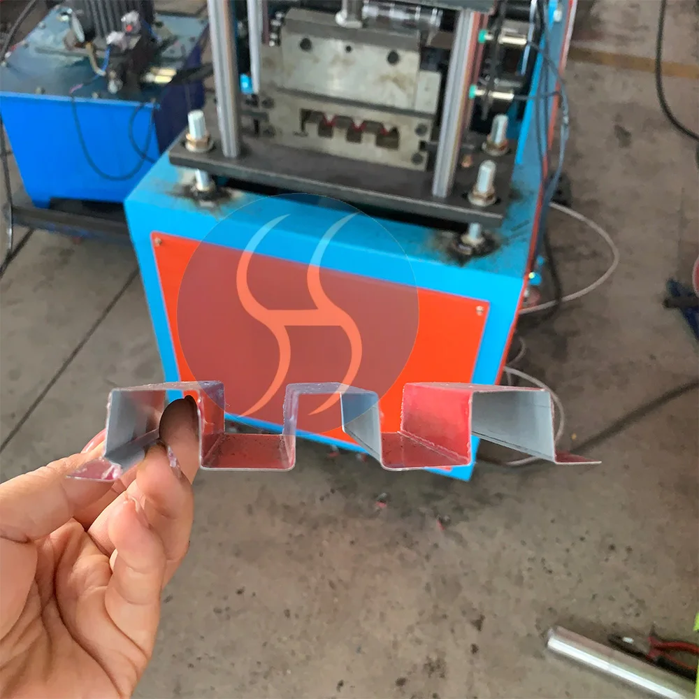 Galvanized Steel Cold Press Wall Panel Making Machine Advertising Board ...