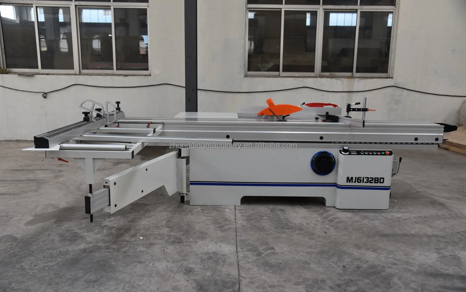 High Quality Sliding Table Saw - Precision Wood Cutting