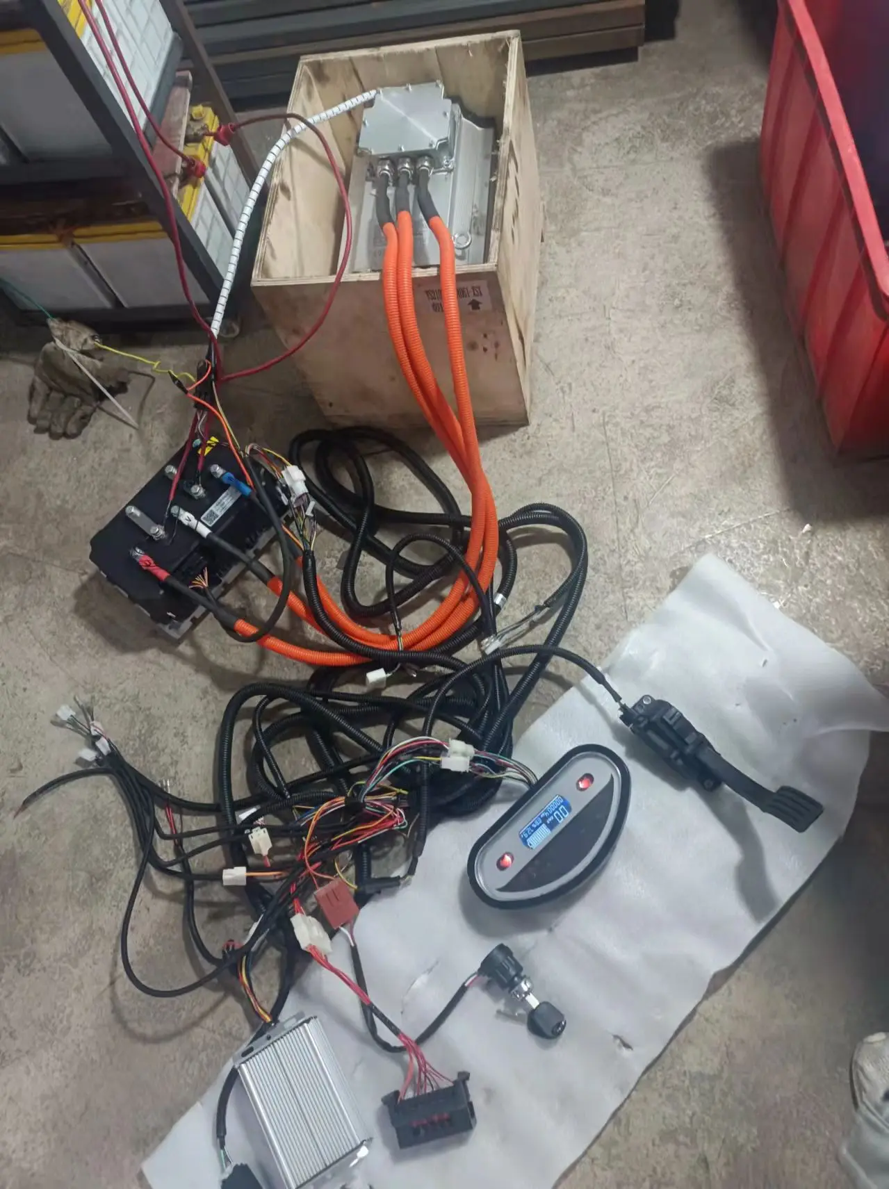 Electric Vehicle Ac Motor Controller at Sandra Madrigal blog