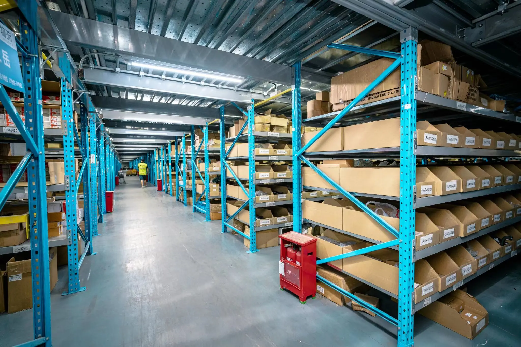 Alibaba.com: ME703687 093400-5500 Fuel Injector Nozzle for Fuso Canter ...