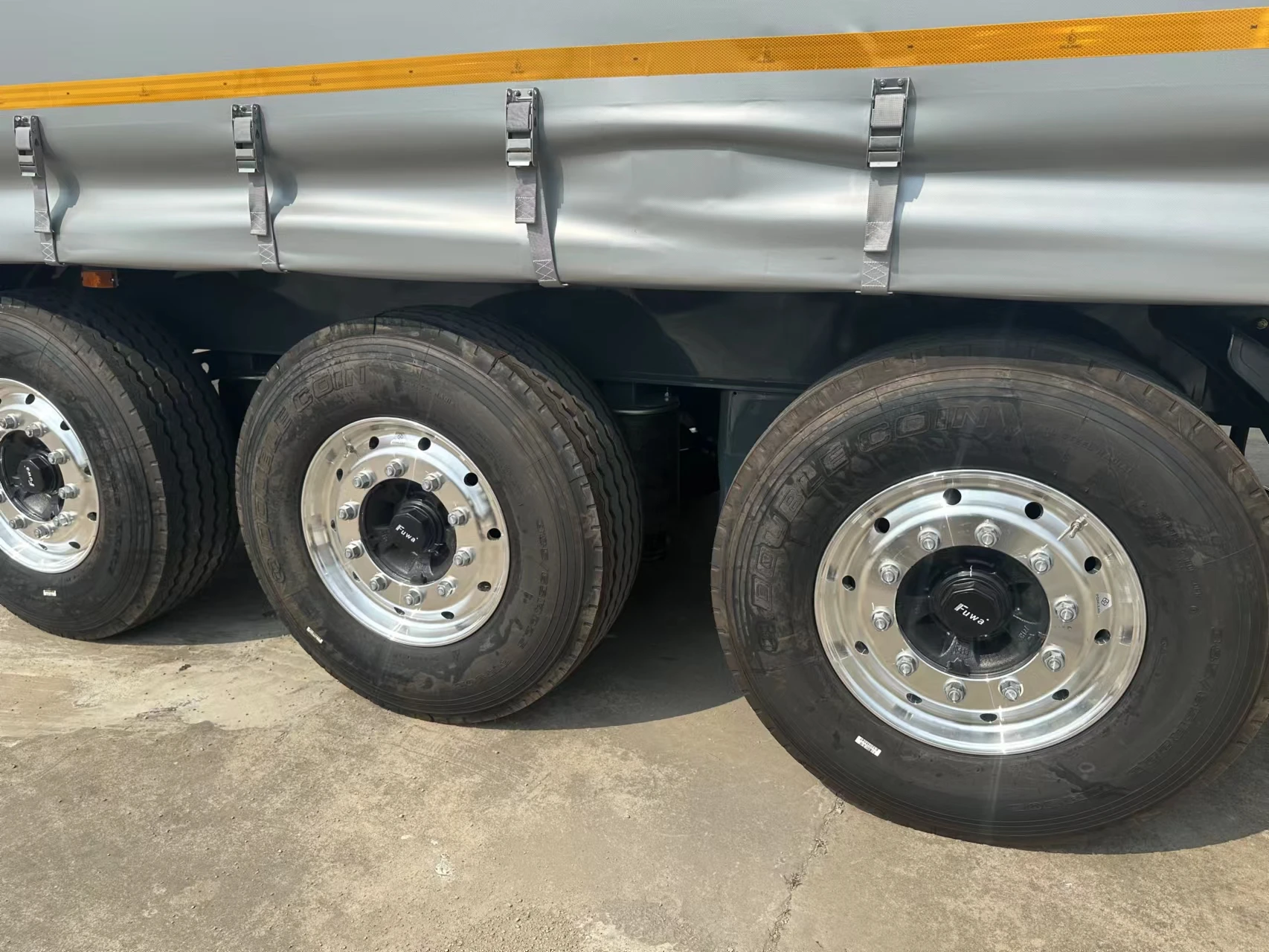Manufacturer Full New 3 Axles Van Type Enclosed Box 40T 50T Side ...