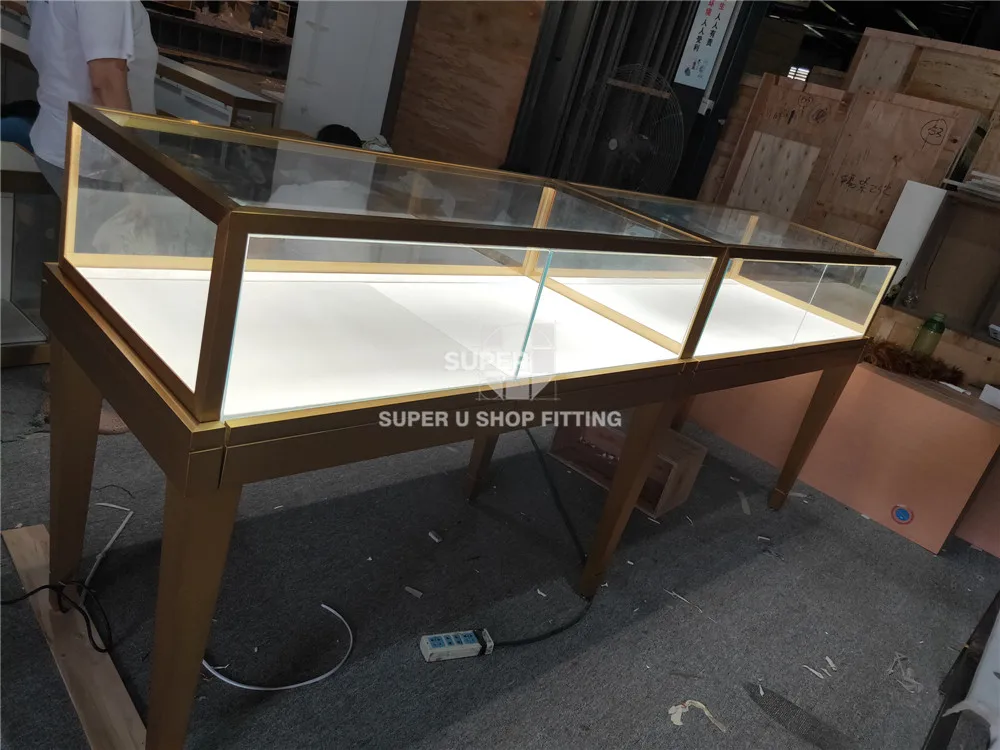 Meja Display Perhiasan - Stylish Gold Jewellery Shop Counter