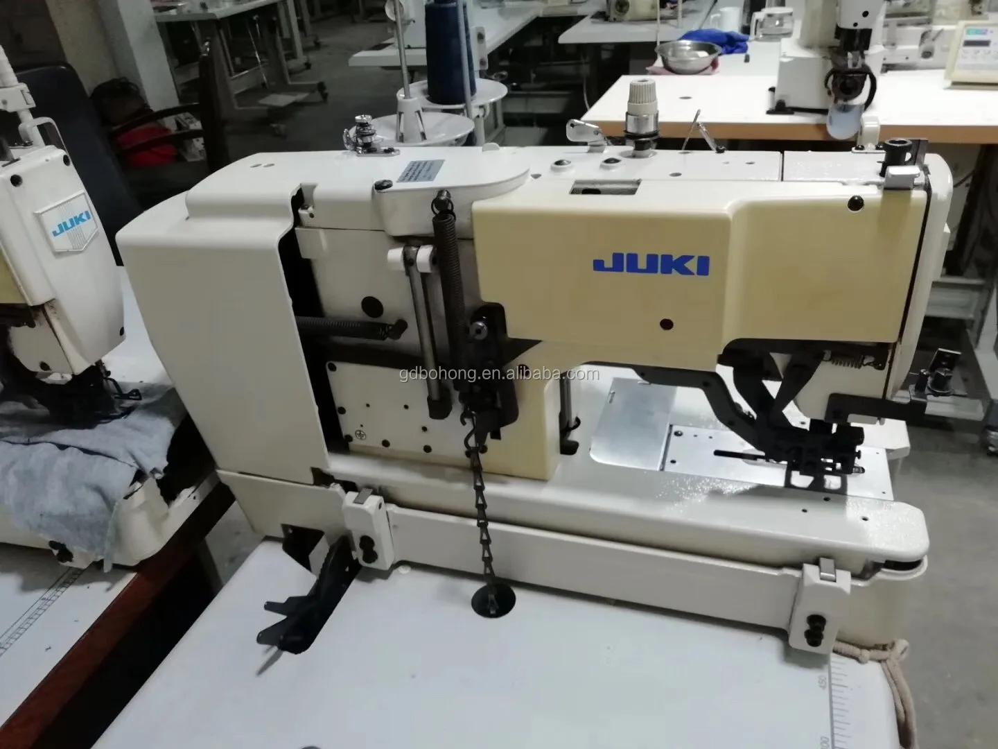 JUKIS LBH-781 Industrial Buttonhole Machine - High-Speed & Easy Operation
