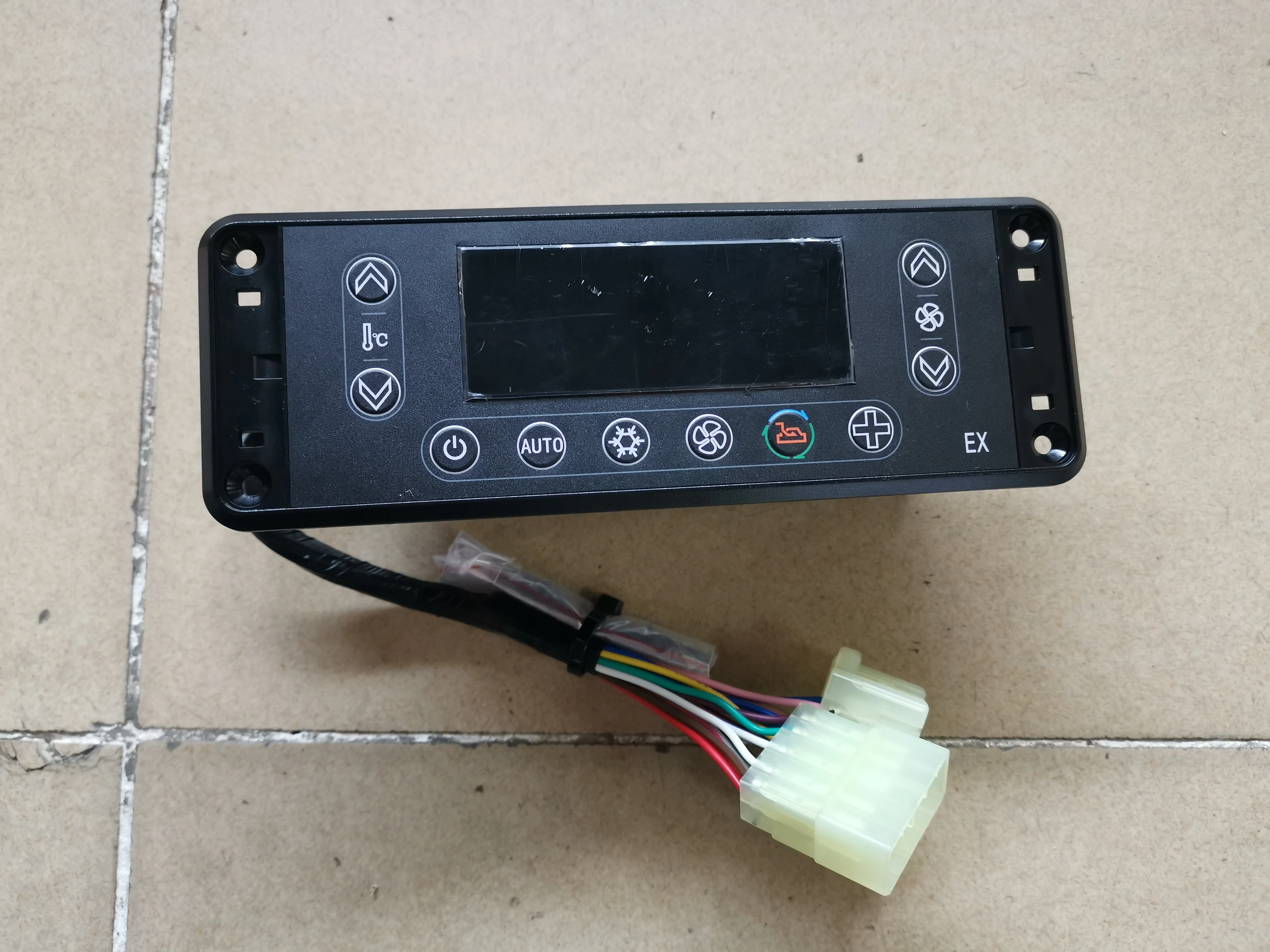 Buses for Africa Original AC Control Panel Bus Parts 8112-04805 Public ...