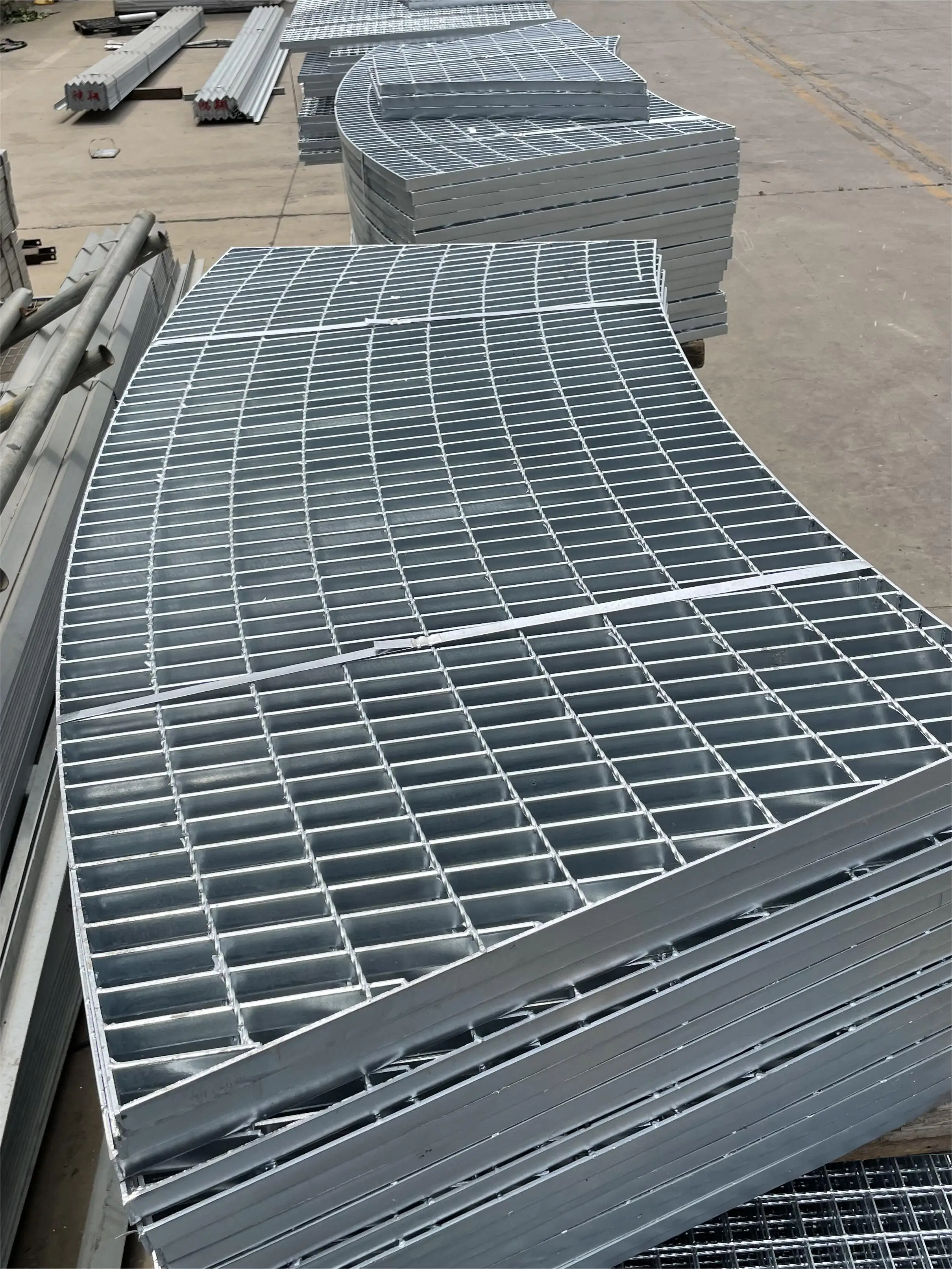 Heavy Duty Steel Floor Grating Galvanized Steel Driveway Grating Metal ...