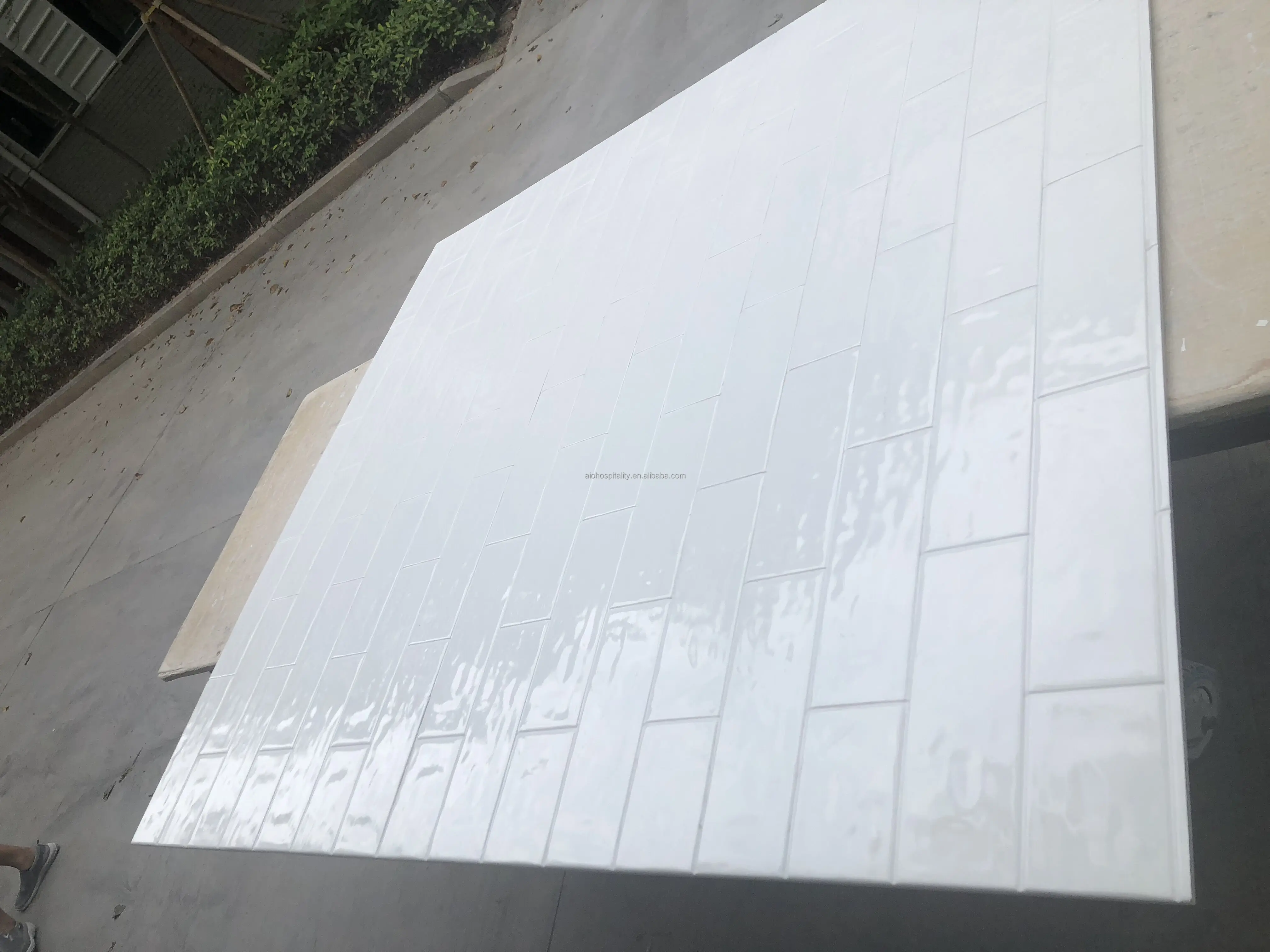 4''x12'' Tile Pattern Cultured Marble Shower Surround