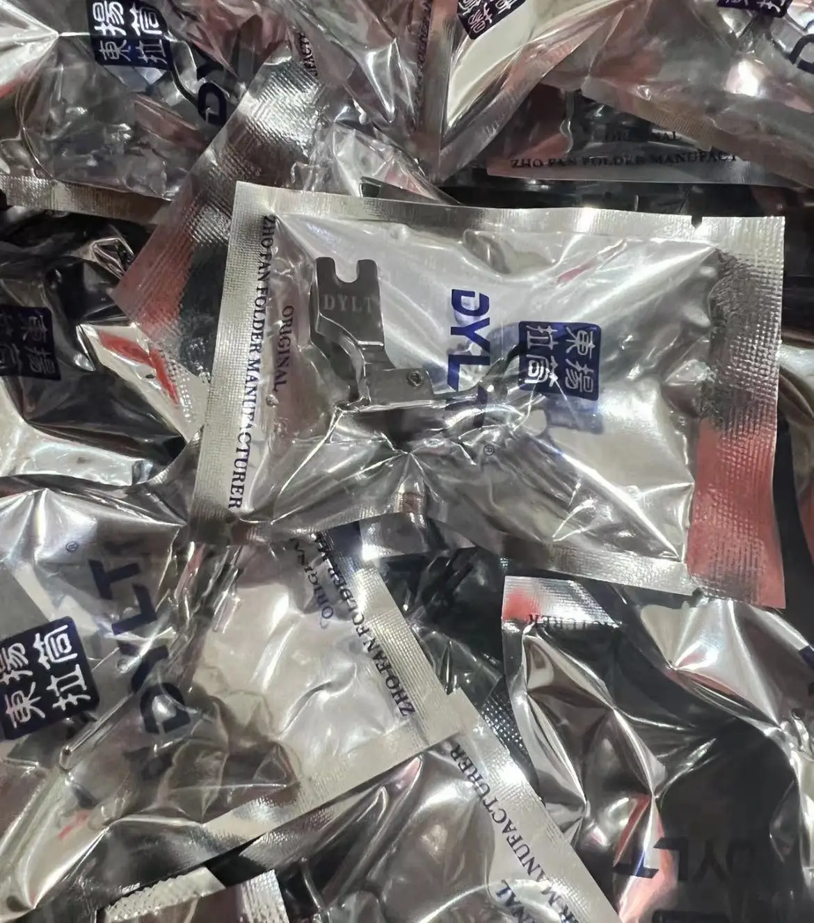 Quality Dylt-58-a Tape Attach Folder For Covering Stitch Machine ...