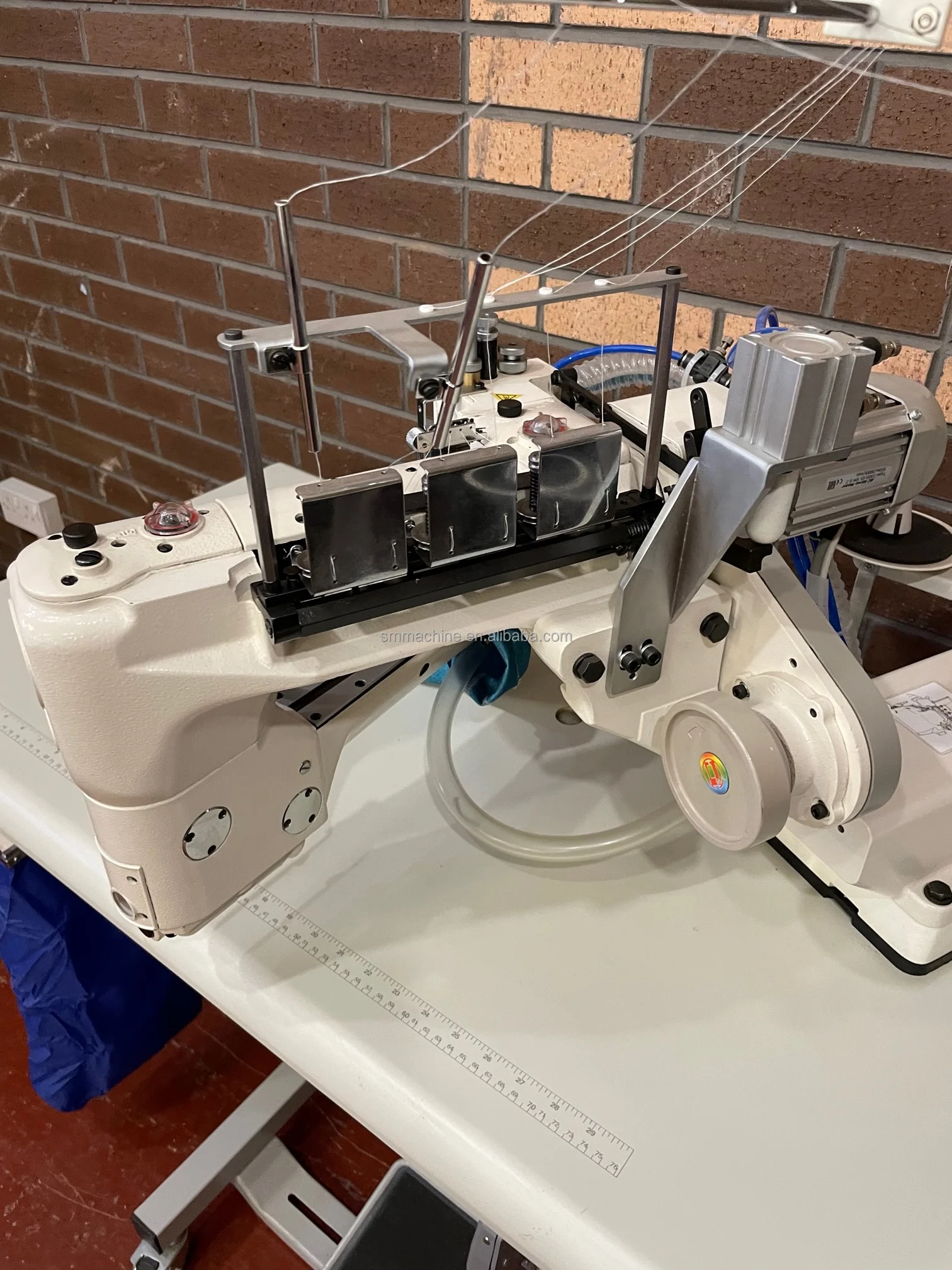 Golden Wheel CSN-4500 Double Cutter 4-Needle Sewing Machine