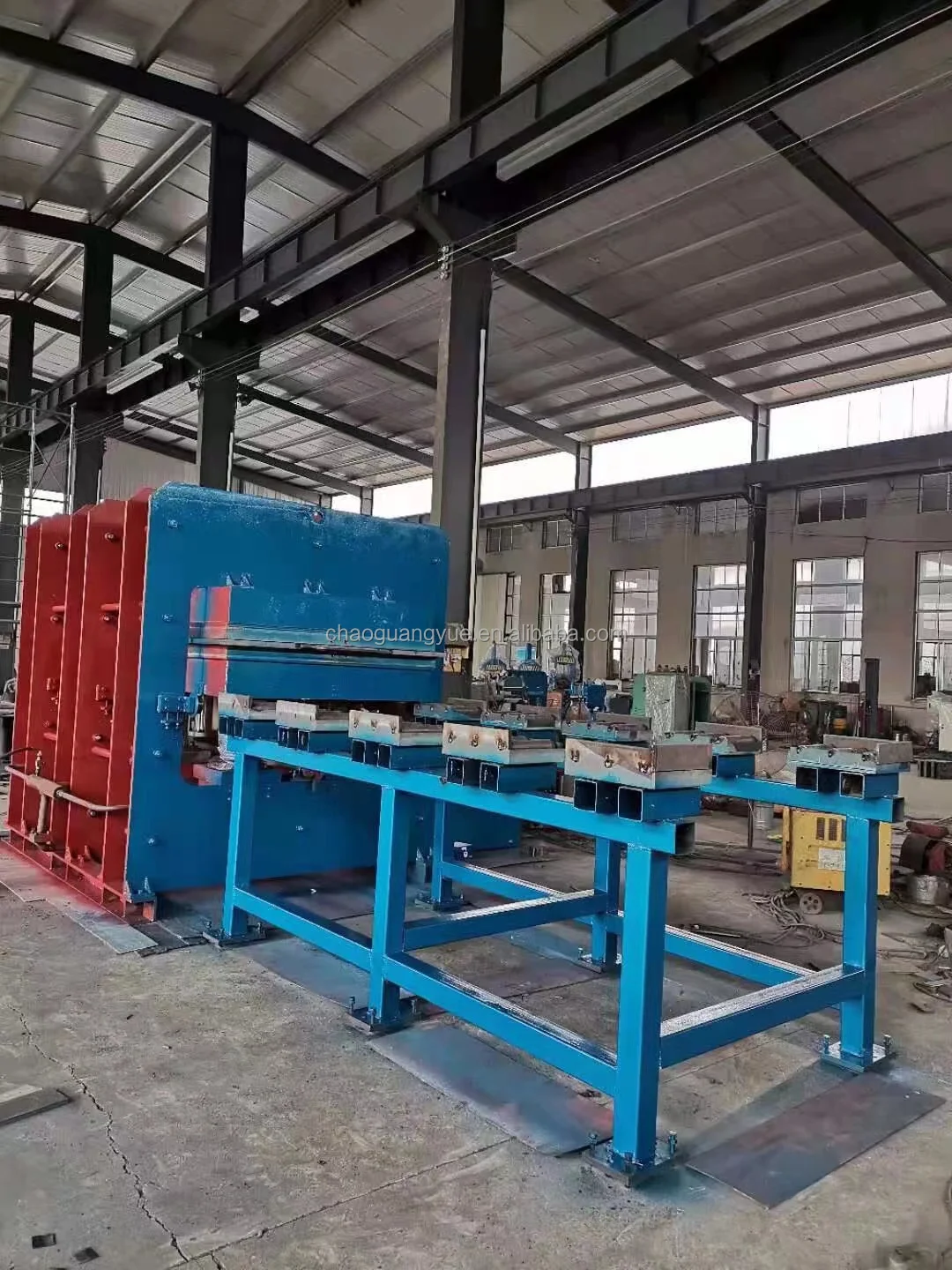 Rubber Conveyor Belt Vulcanizing Machine / Conveyor Belt Production ...