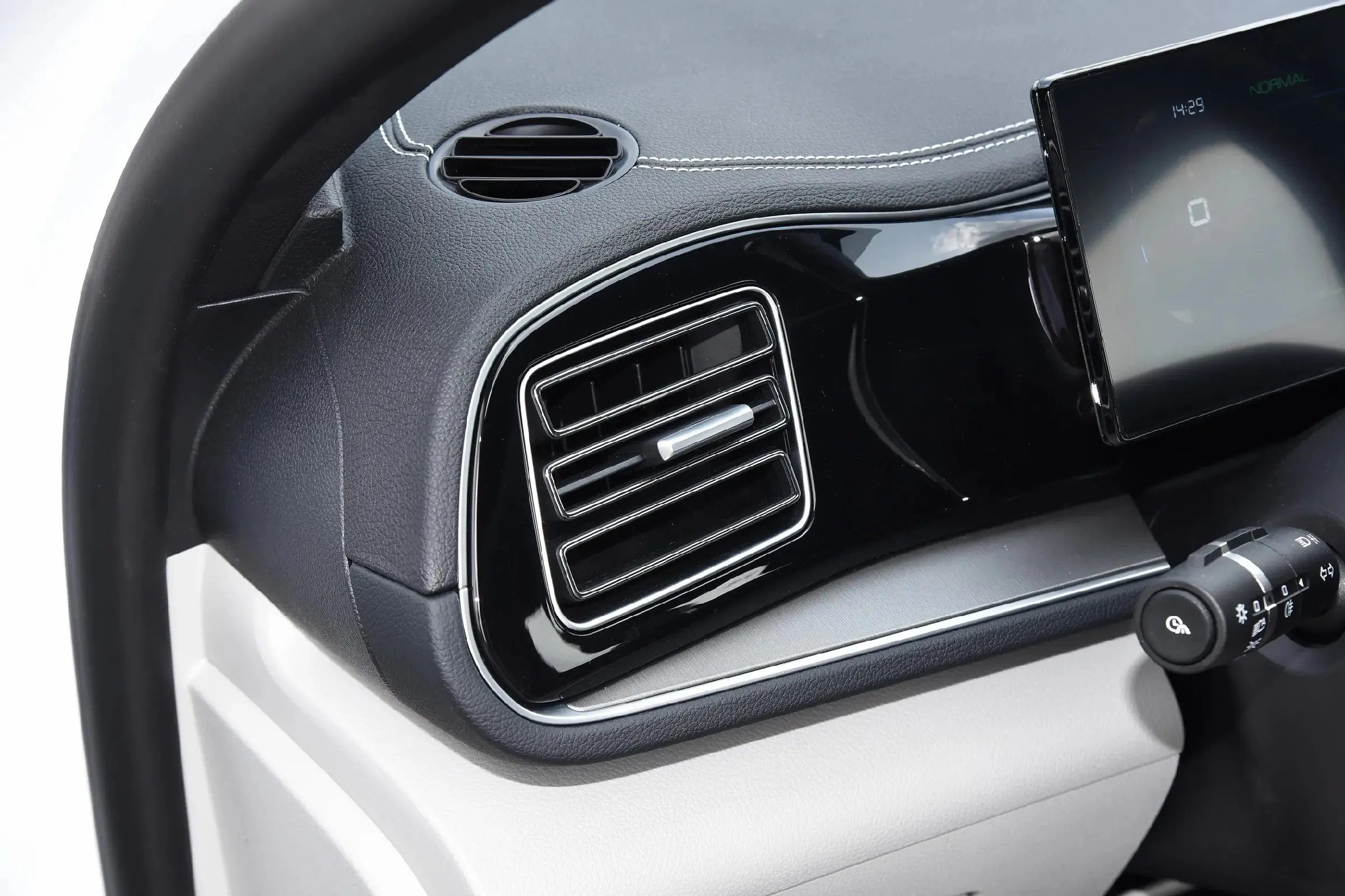 2023-2024 Byd Qin Plus Ev 600 Large 4-door 5-seat Sedan Long Range ...