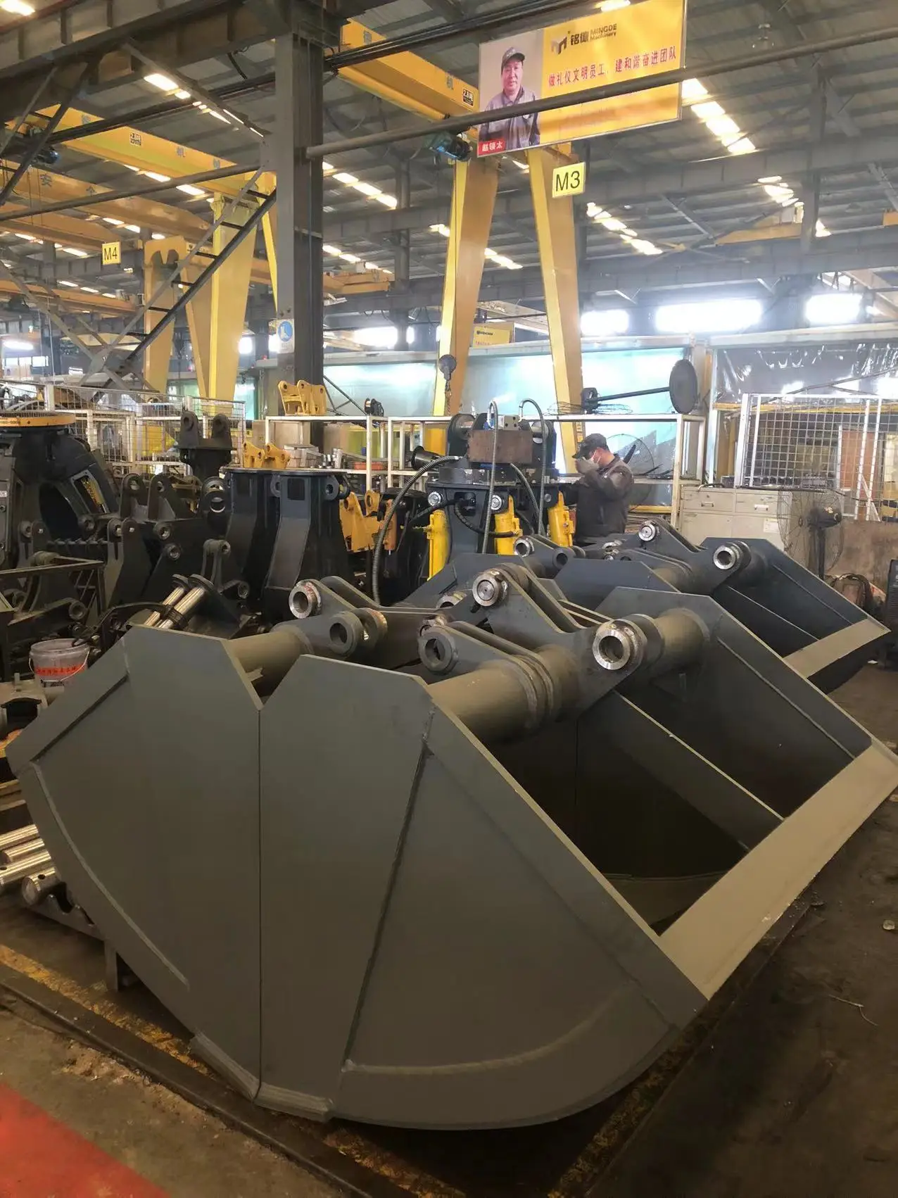 Monde Crane Clamp Shell Bucket - Durable Hydraulic Solutions