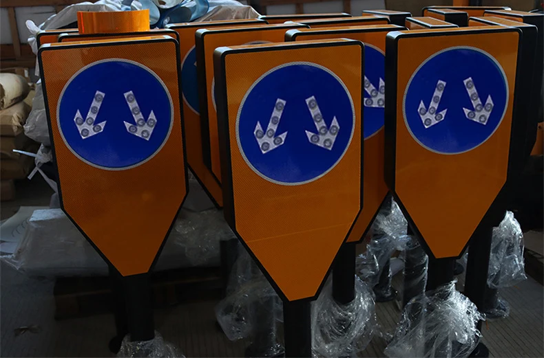 Traffic Sign LED Reflective lane Marker Crossing Guidance Sign Light ...