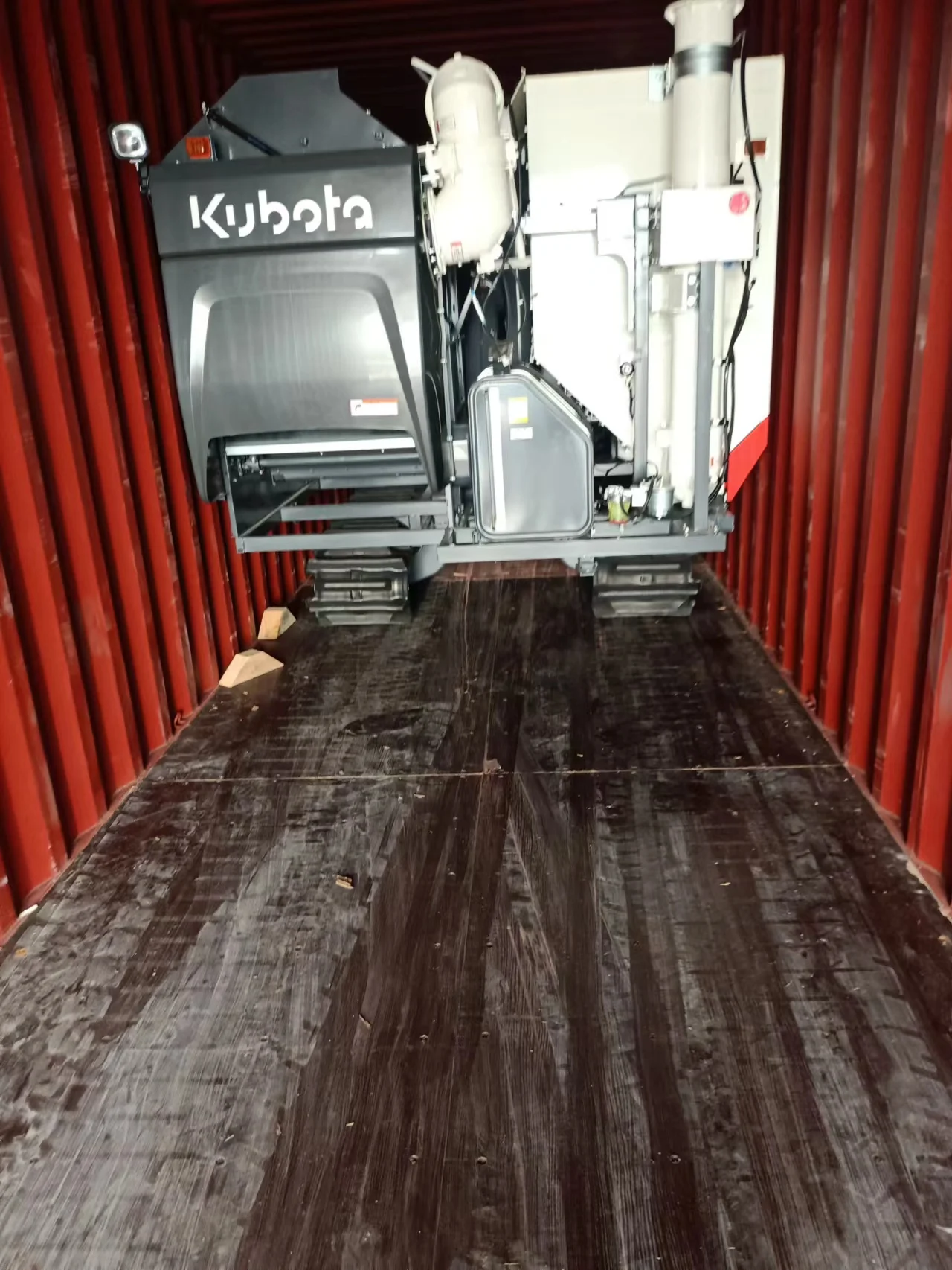 Low Price Japan Used Kubota Pro688q Rice Wheat Corn Combine Harvester ...