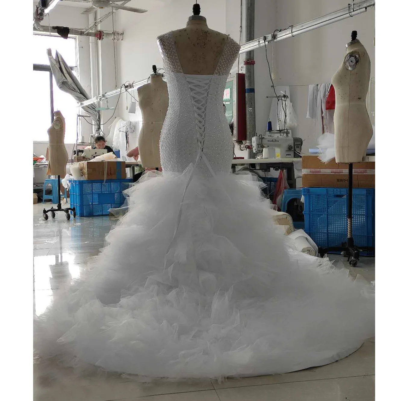 Sexy Backless Multilayer Lace Trailing Gowns Bridal Dresses Wedding ...