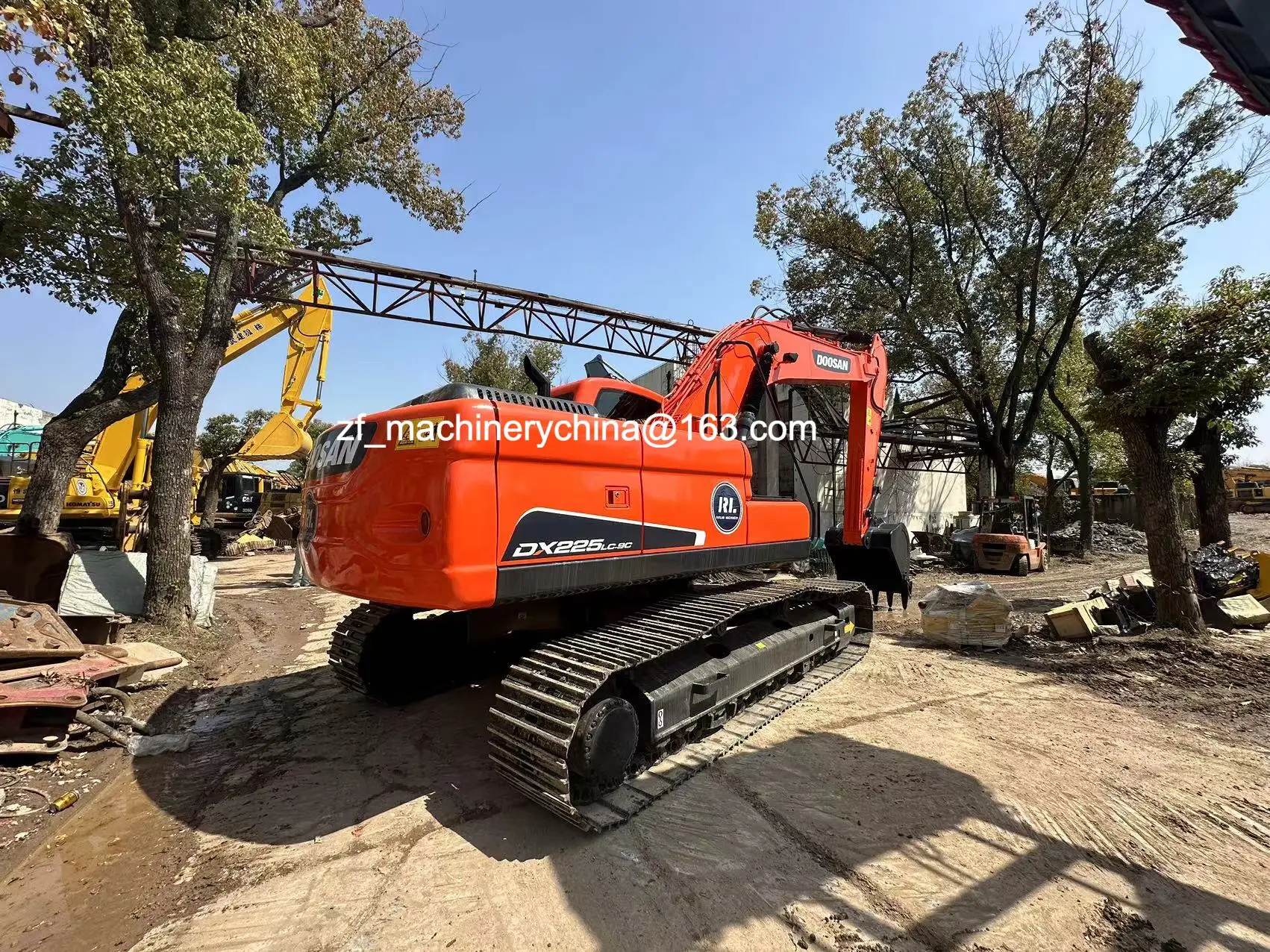 Doosan DX225 Excavator - High Efficiency & Reliable Performance