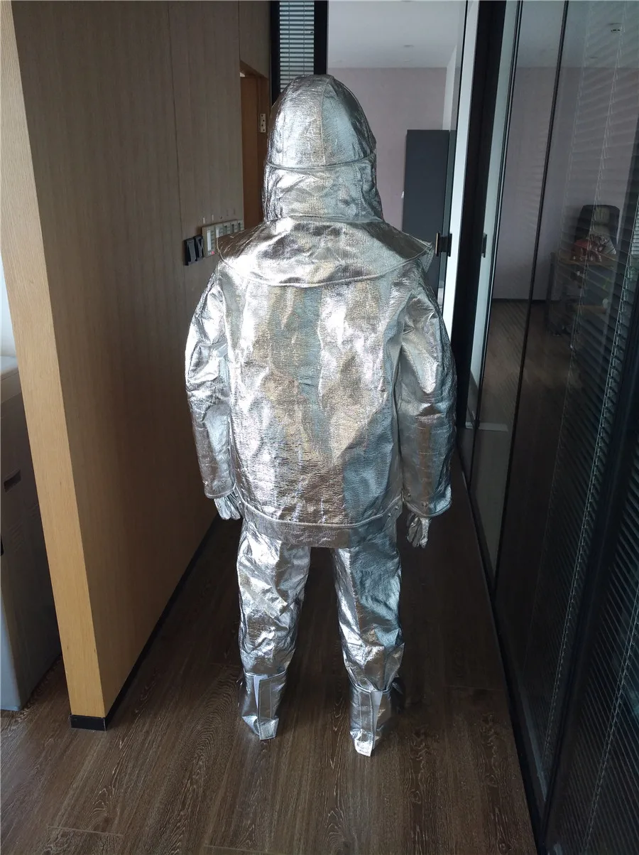 Aluminized Fire Fighting Suit For Fireman Lifesaving - Buy Fire ...