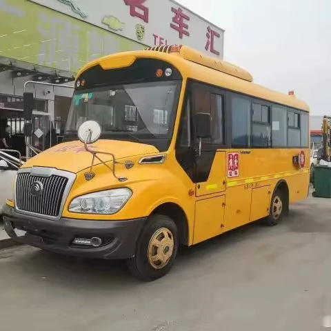 Tour Bus LHD Yuchai Front Engine Coach 30 Seats Luxury ZK6752D Buses ...