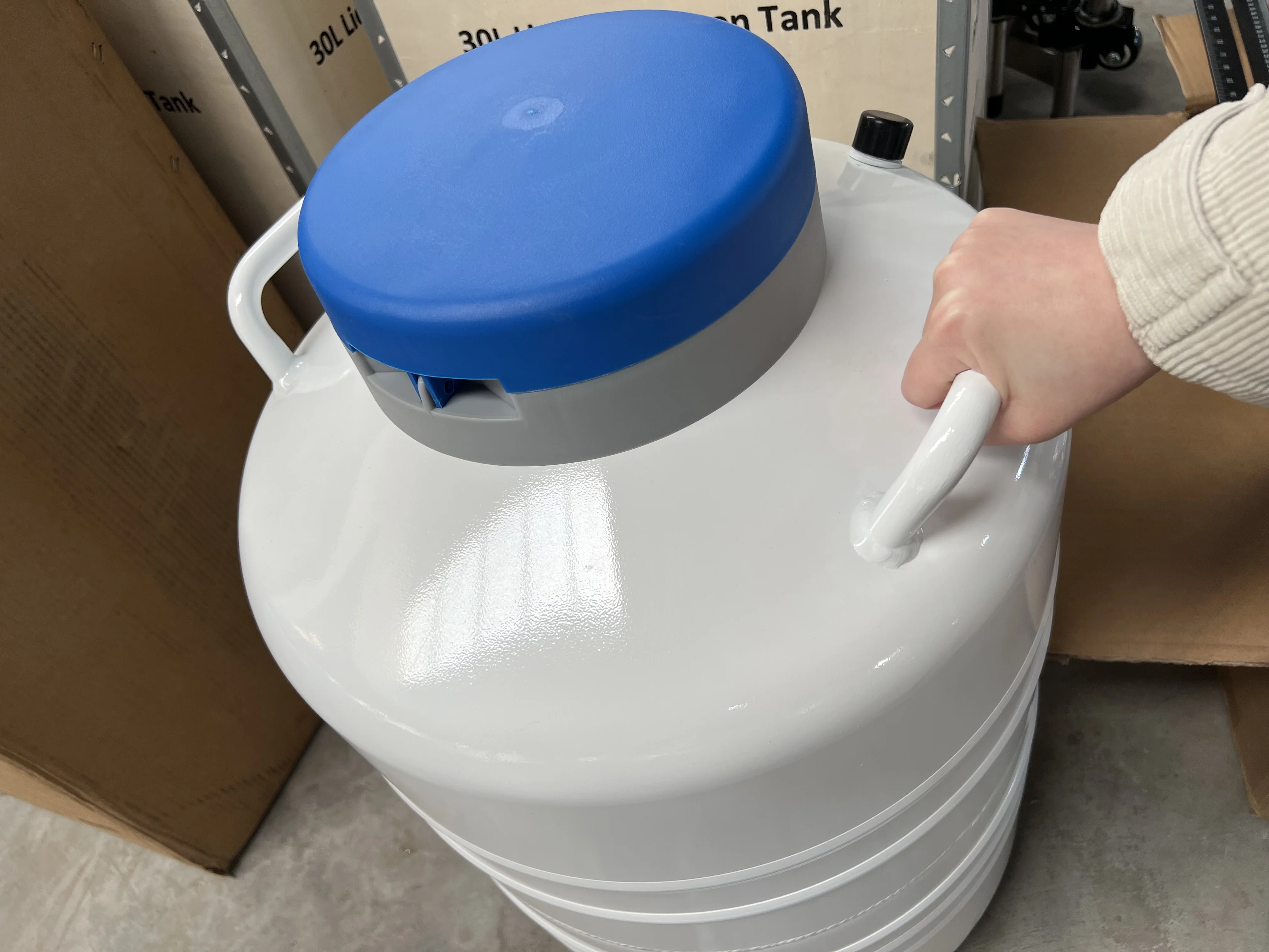 Alibaba.com: YDS-30 veterinary liquid nitrogen tank, cryogenic LN2 semen straw storage, CE/BV ...