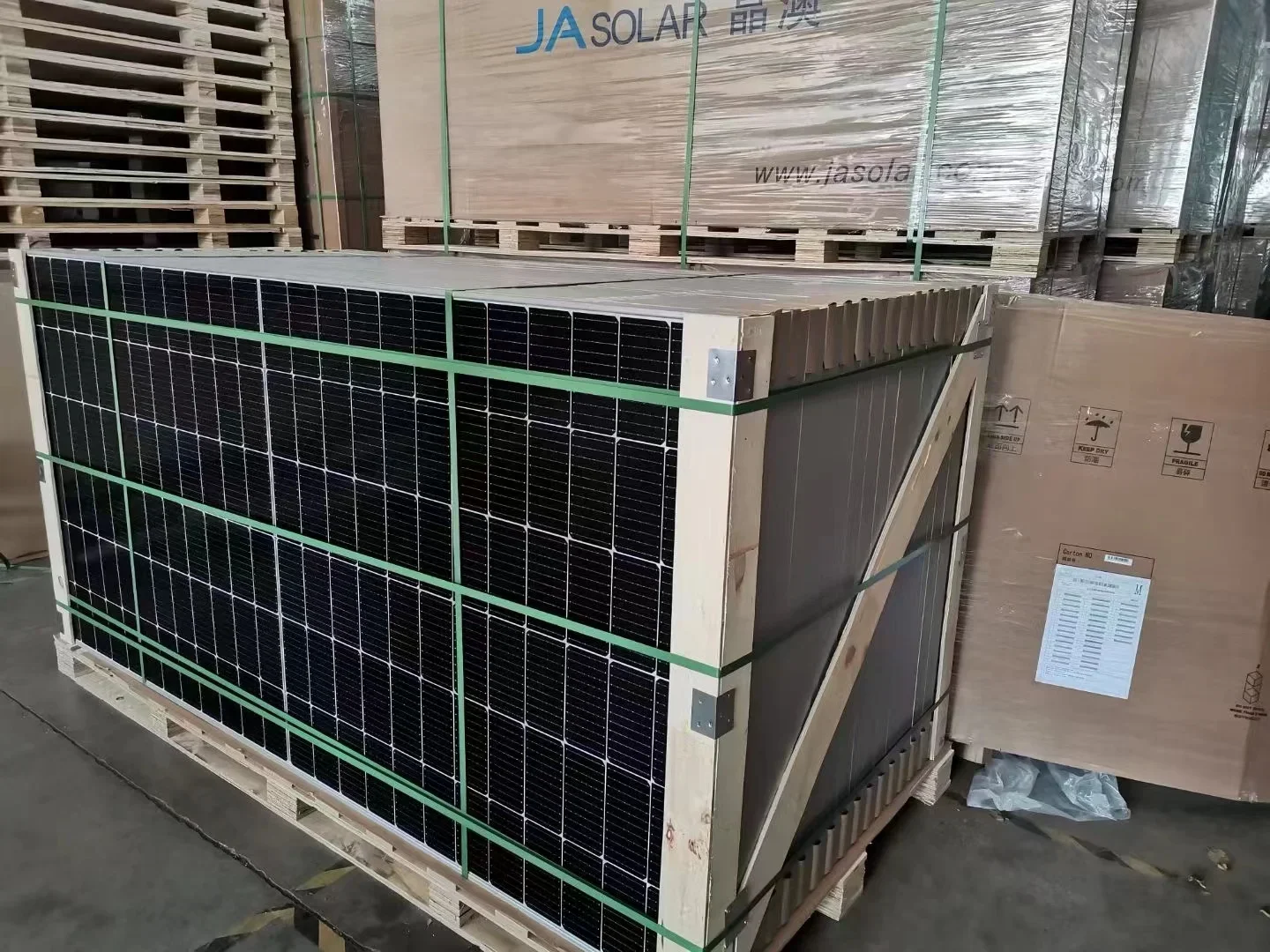 Ja Solar Mono Half Cell Solar Panels 545w-550w Photovoltaic Solar Panel ...