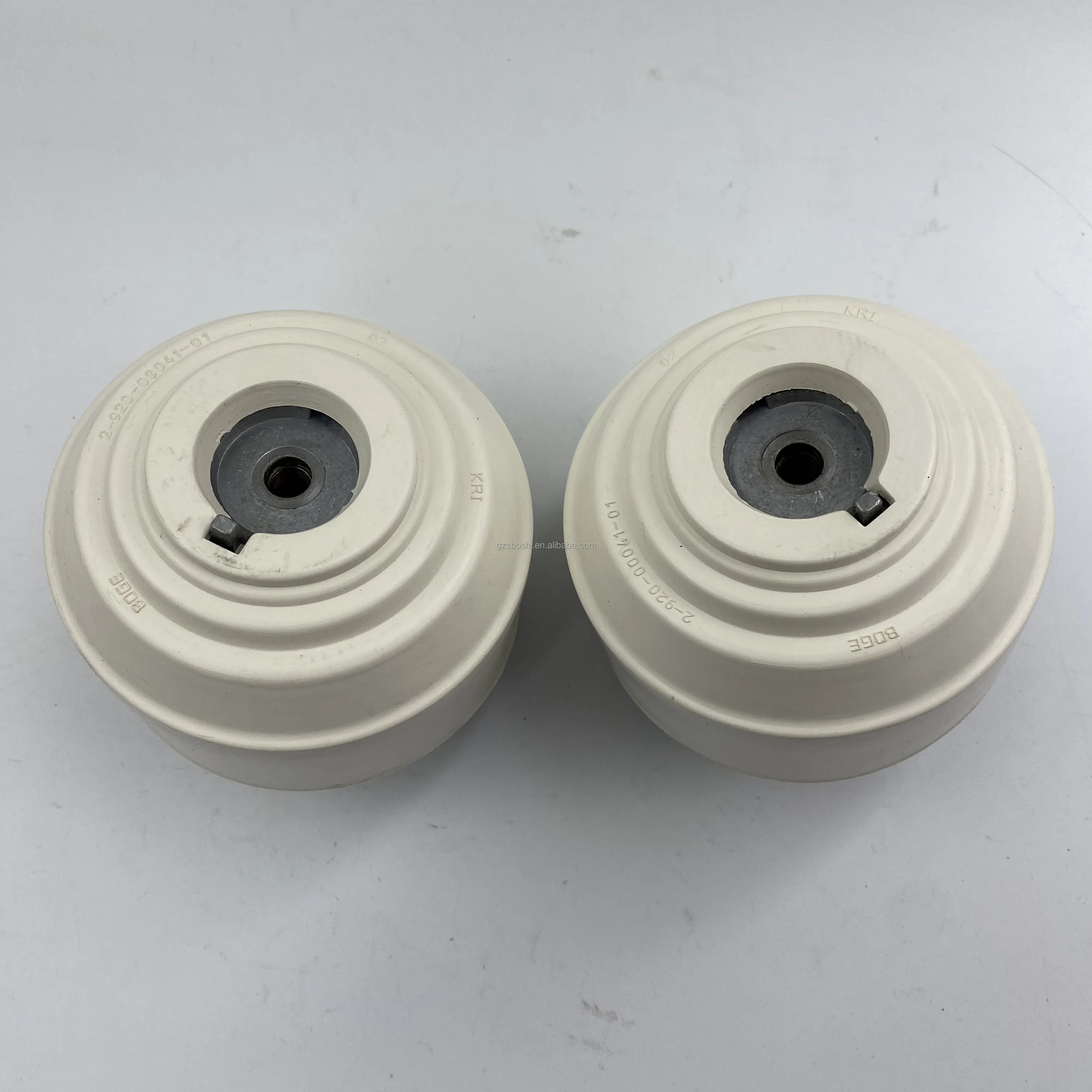 2202400717 2212401117 2202400617auto Parts Engine Mount Mounting For ...