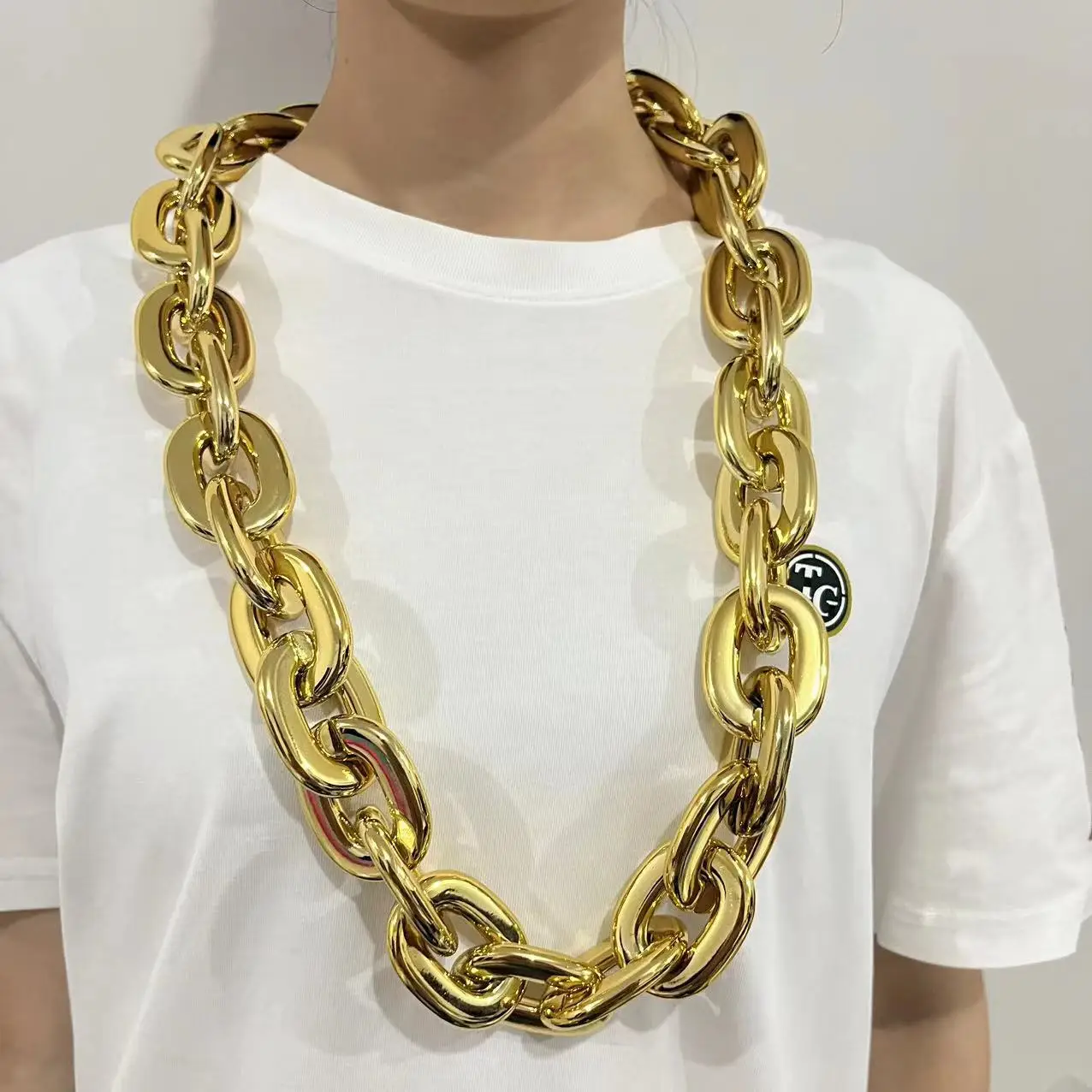 Eva Fan Foam Necklace Loge Oversized NFL Plastic Big Chain