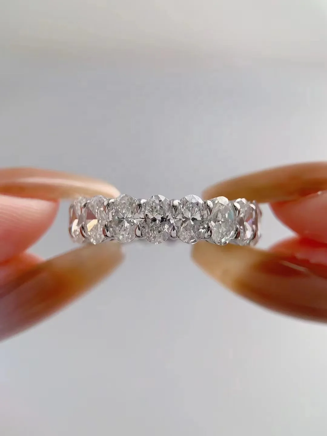 Cvd 18k Igi Certificate Laboratory Man-made Row Diamond Ring Oval ...