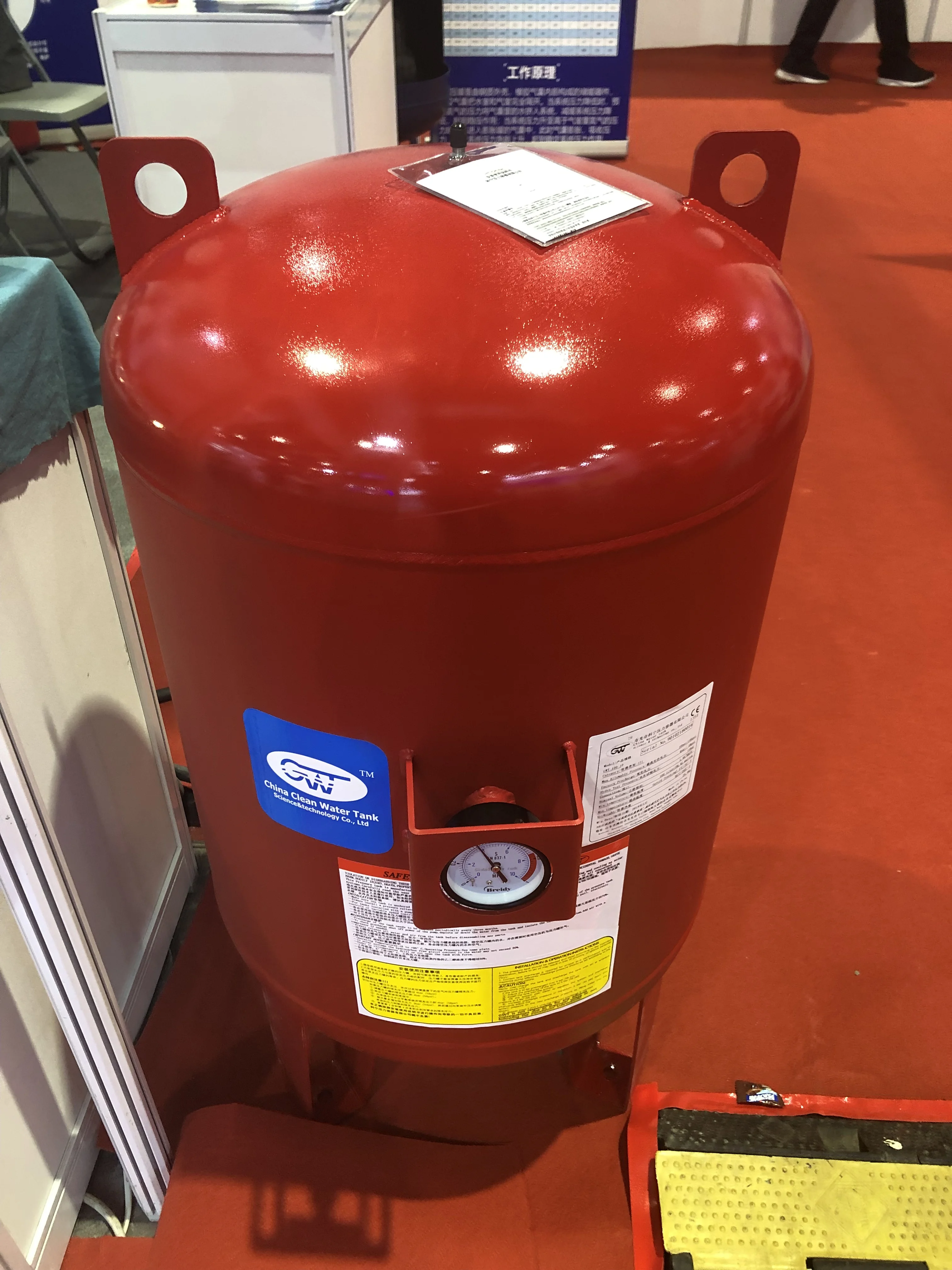 Stainless Steel Water Pressure Tanks - Durable & Efficient