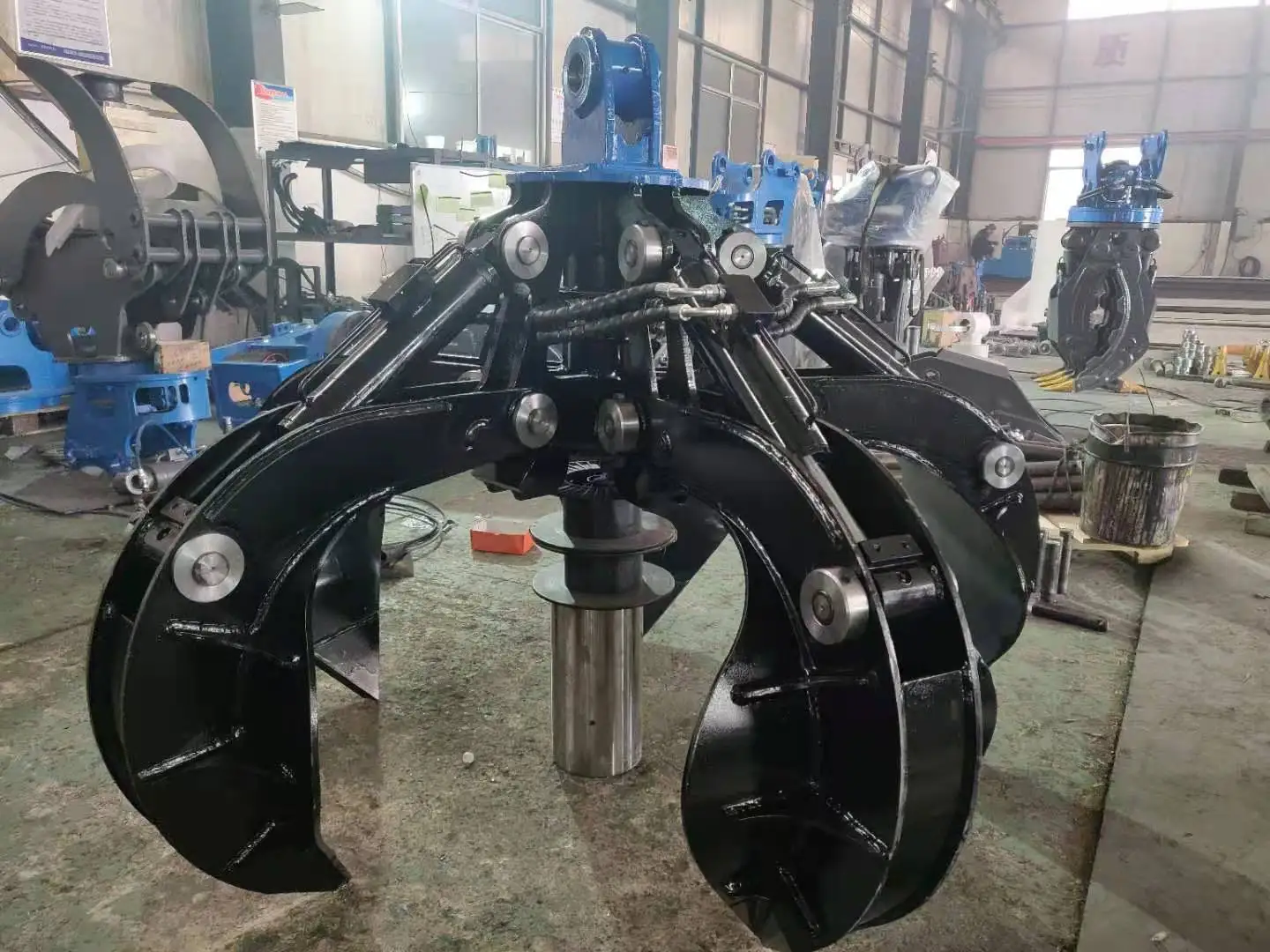 Top 3 Homie Hot Sale Truck Crane Compact Grapple 360 Liters Capacity ...